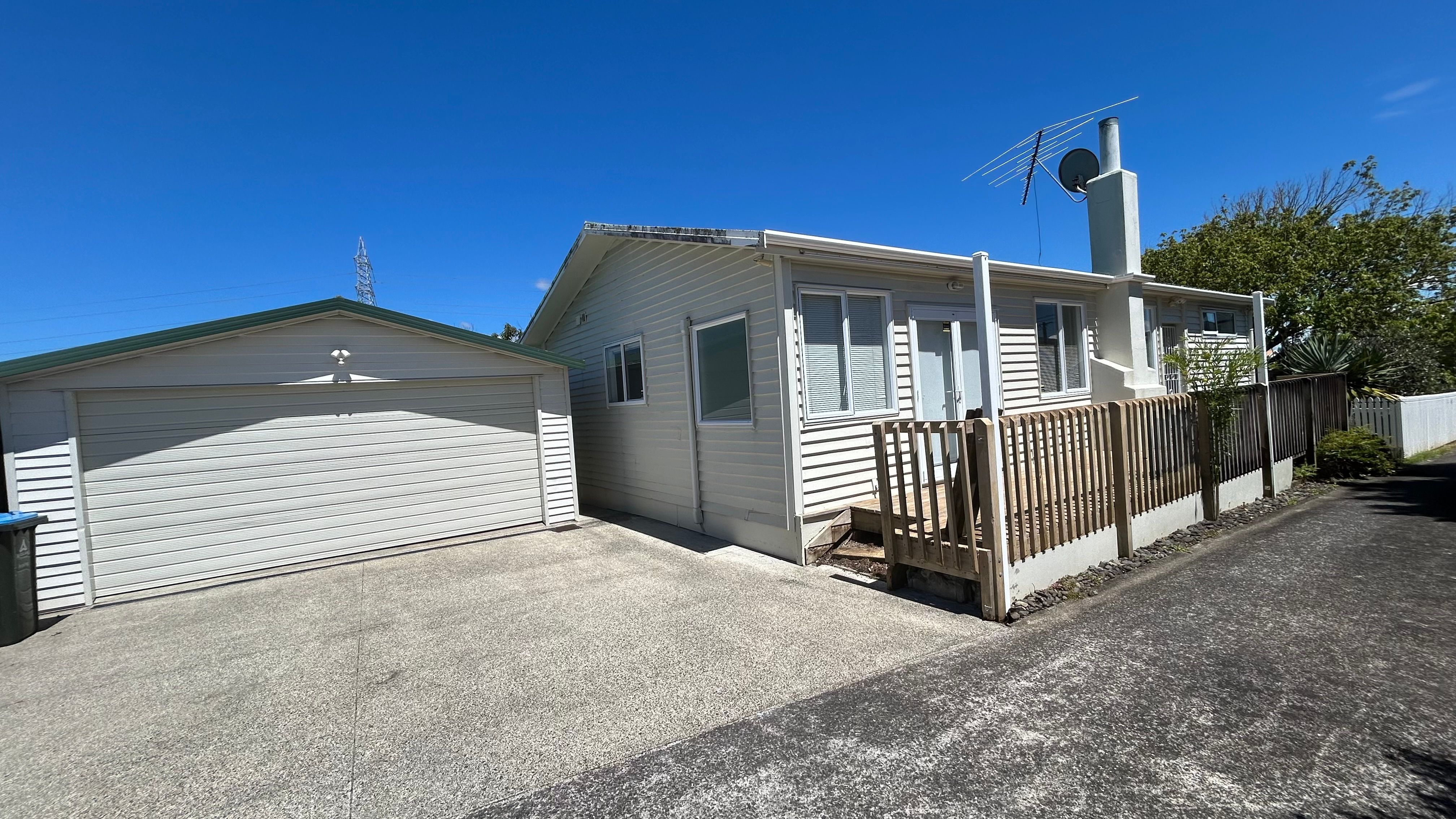 36 Busby Street, Blockhouse Bay, Auckland City 0600 - Leased House ...