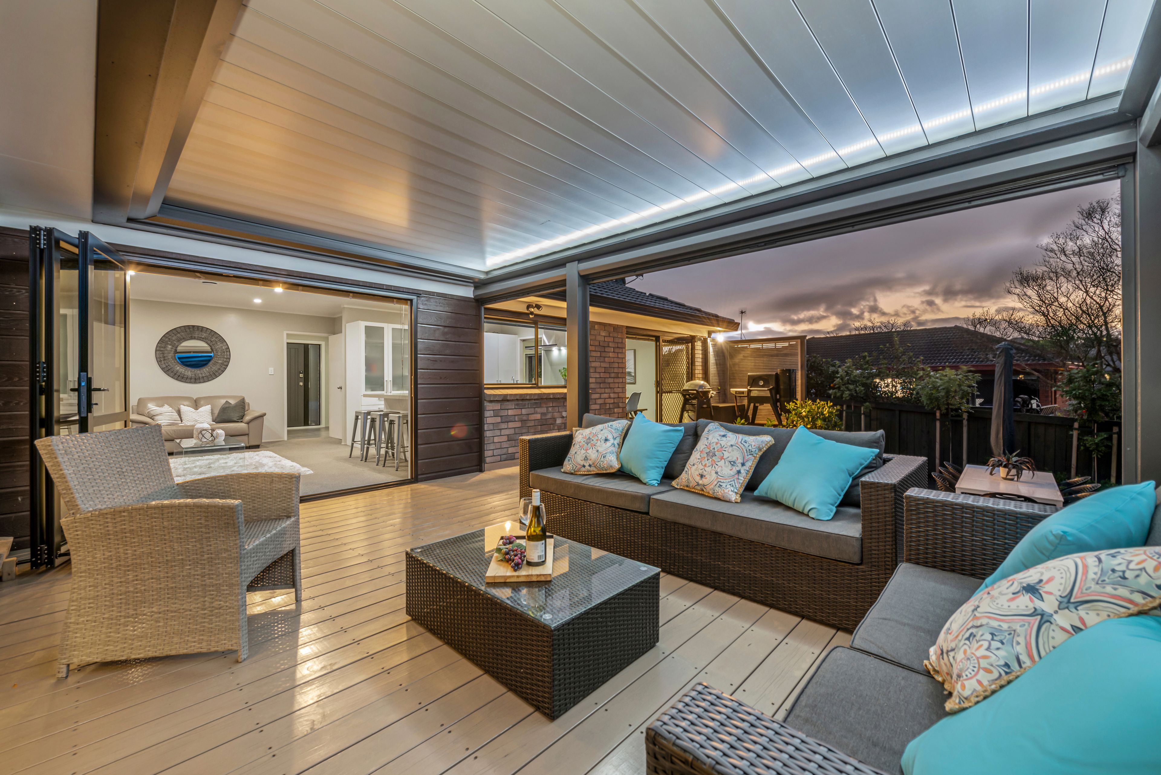 17 Britannia Place, Half Moon Bay, Manukau City 2012 - Sold House - Ray ...