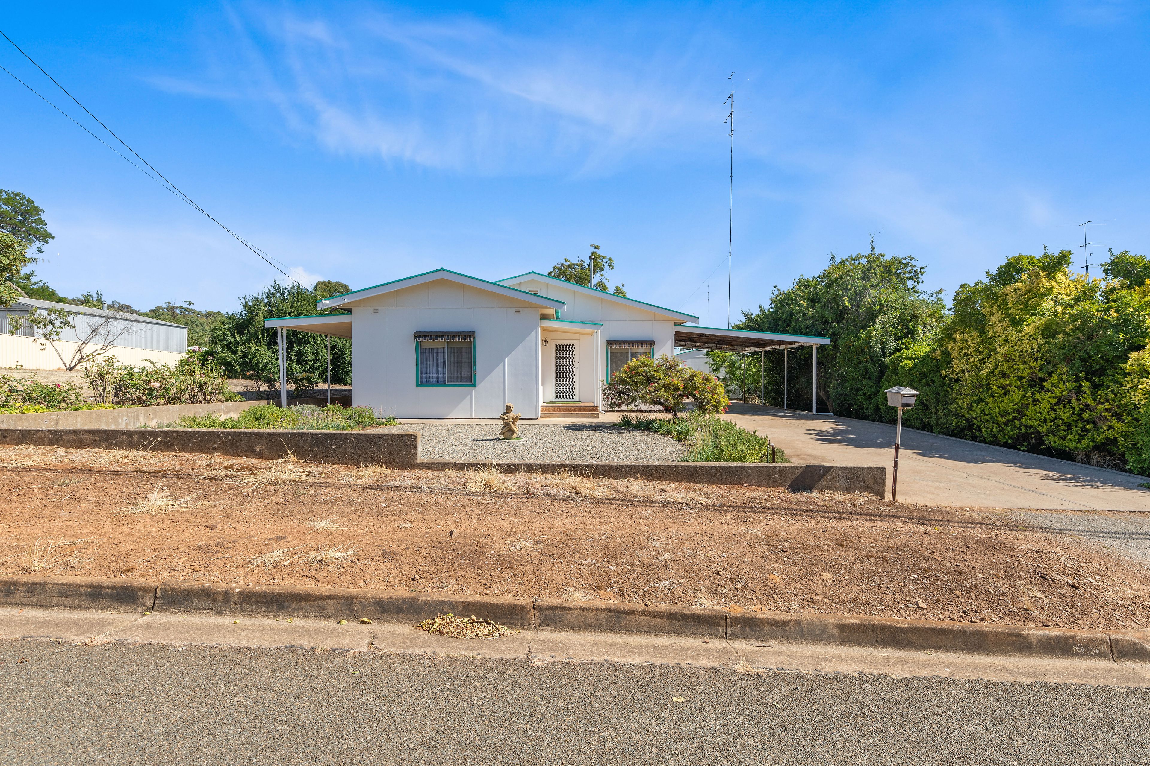 21 Kelly Street, Clare, SA 5453 - Sold House - Ray White Clare Valley