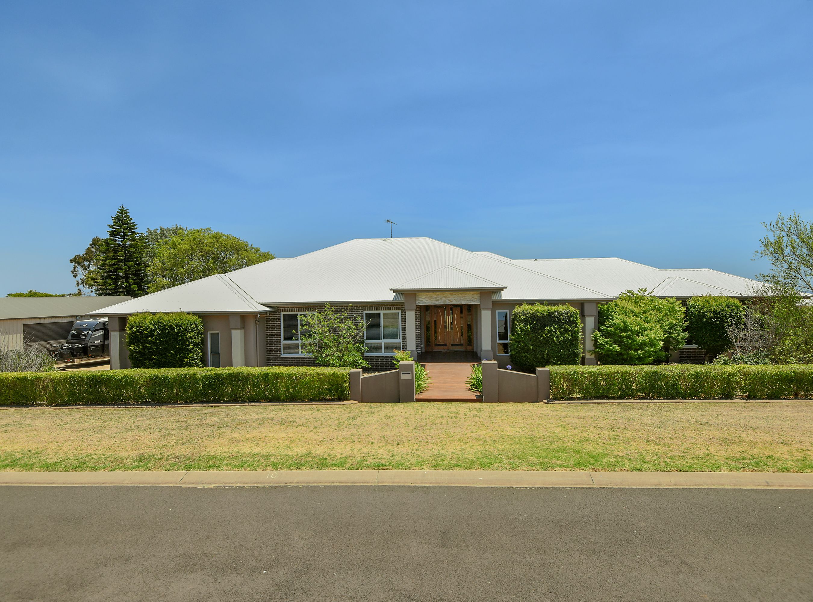 10 Horizon Court, Highfields, QLD 4352 - Sold House - Ray White ...