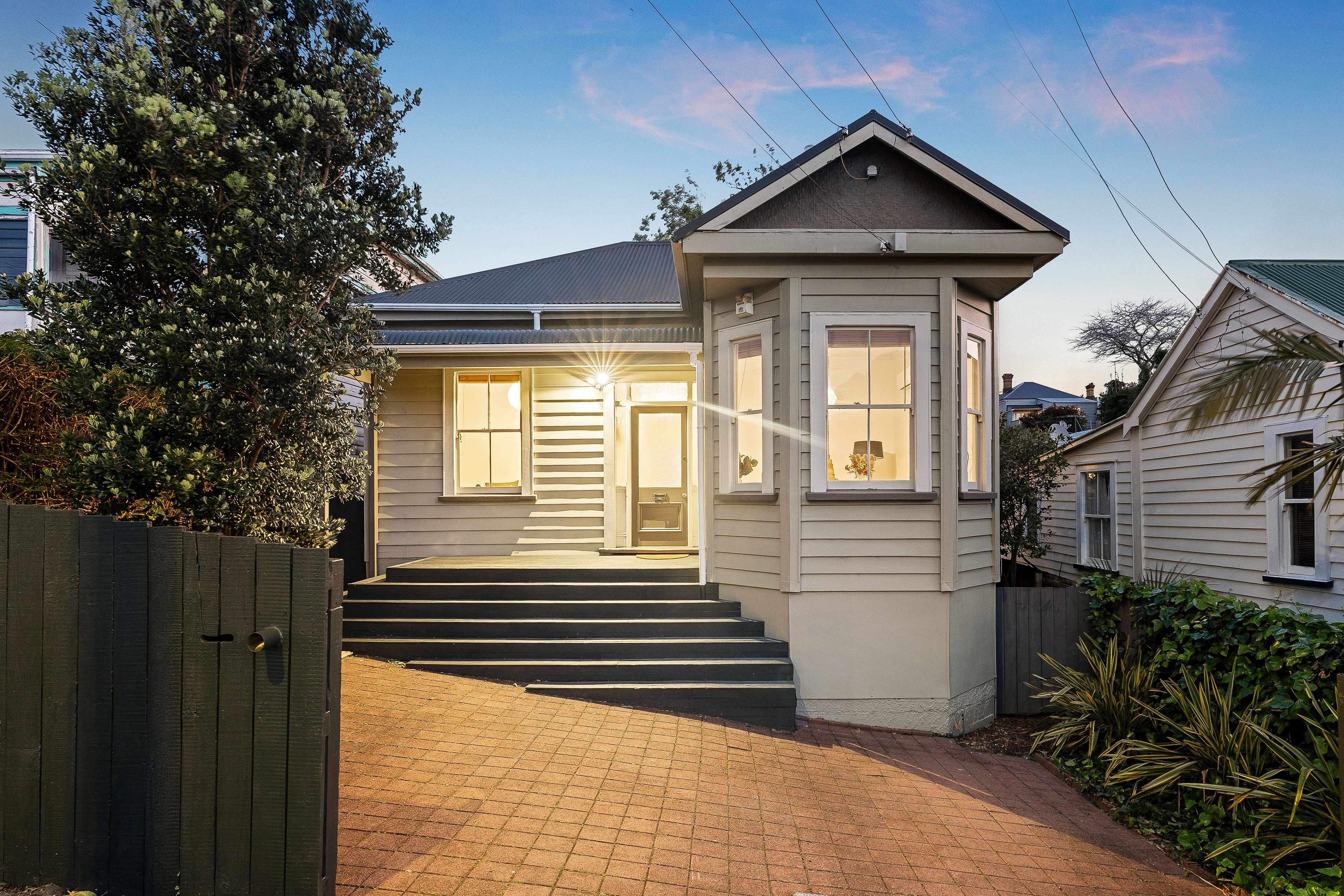 42 Fourth Avenue, Kingsland, Auckland City 1021 - Sold House - Ray ...