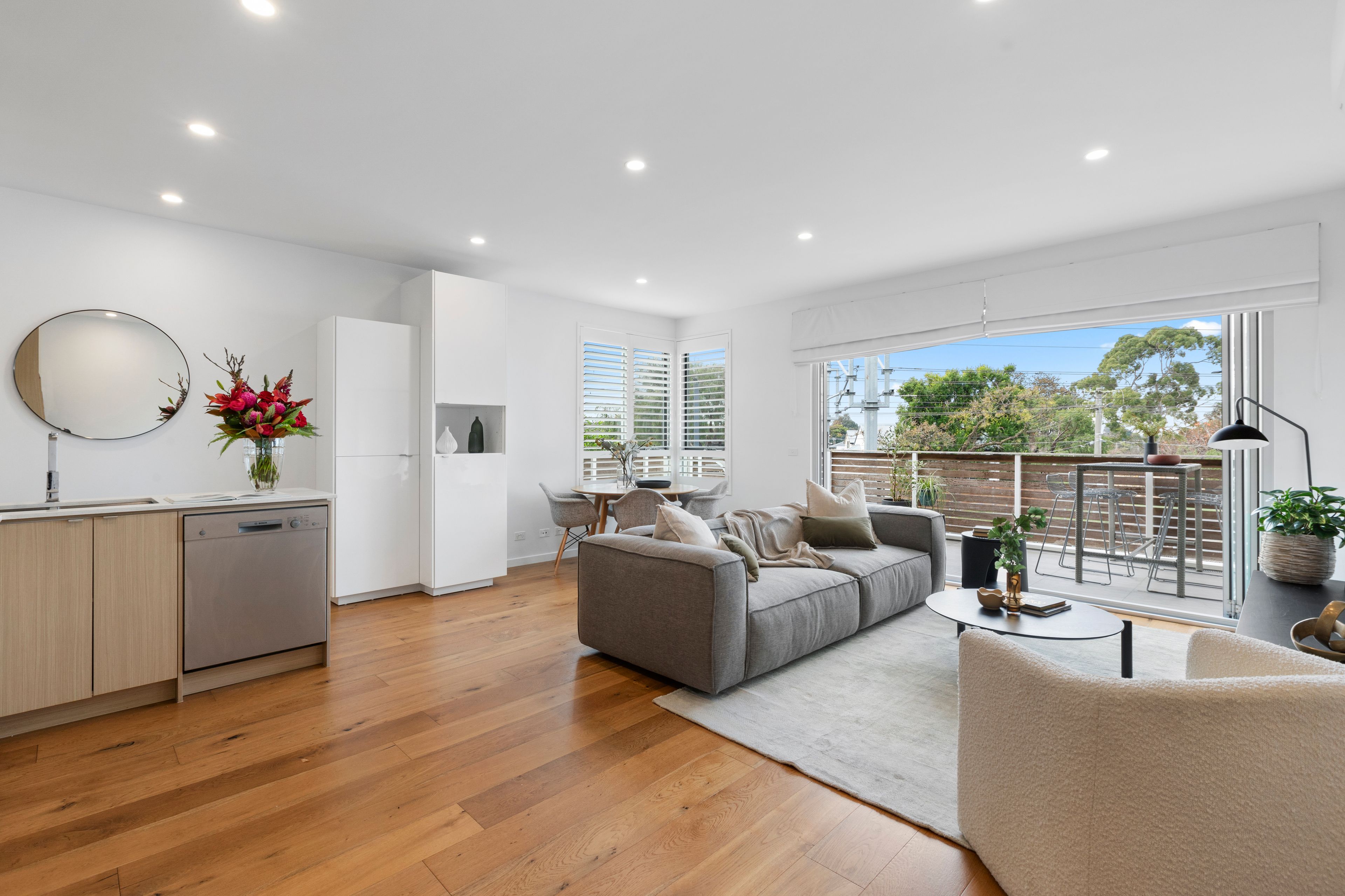 1/18 Barrett Street, Cheltenham, VIC 3192 - Sold Townhouse - Ray White ...