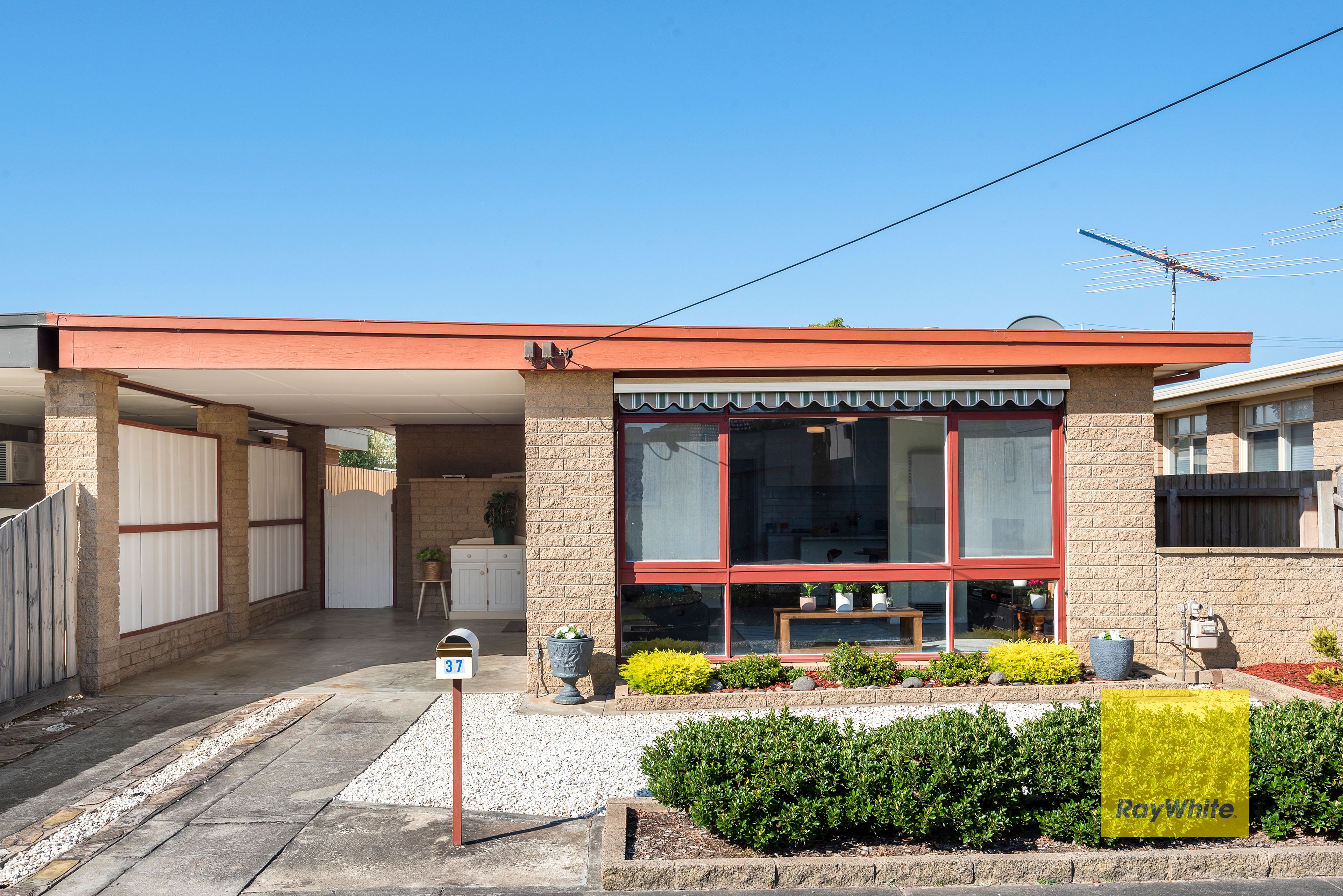 37 Queen Street, Belmont, VIC 3216 - Sold Unit - Ray White Highton