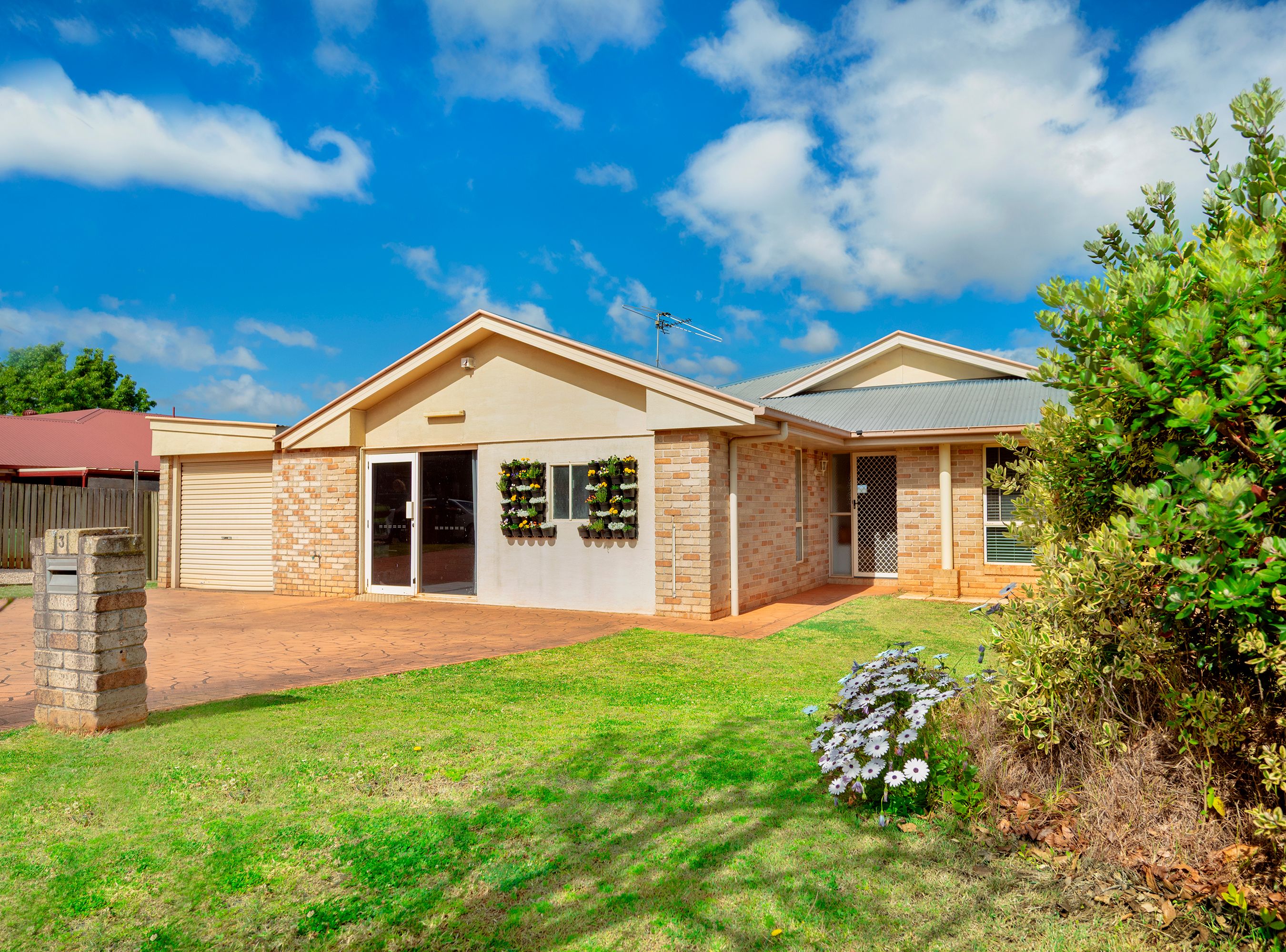 Ray White Highfields - Selling All Areas