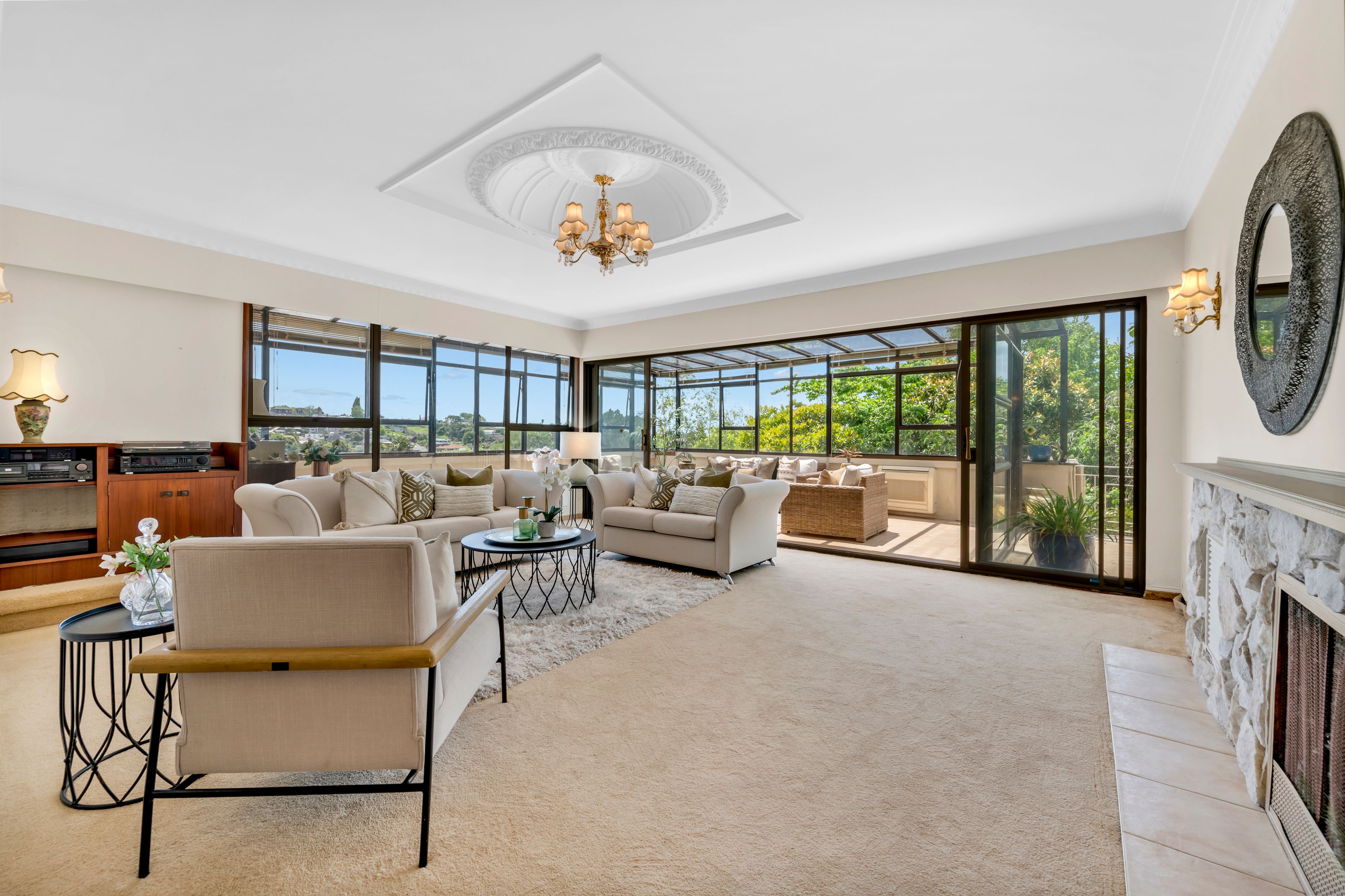 31 Castleton Drive, Mellons Bay, Manukau City 2014 - Sold House - Ray ...