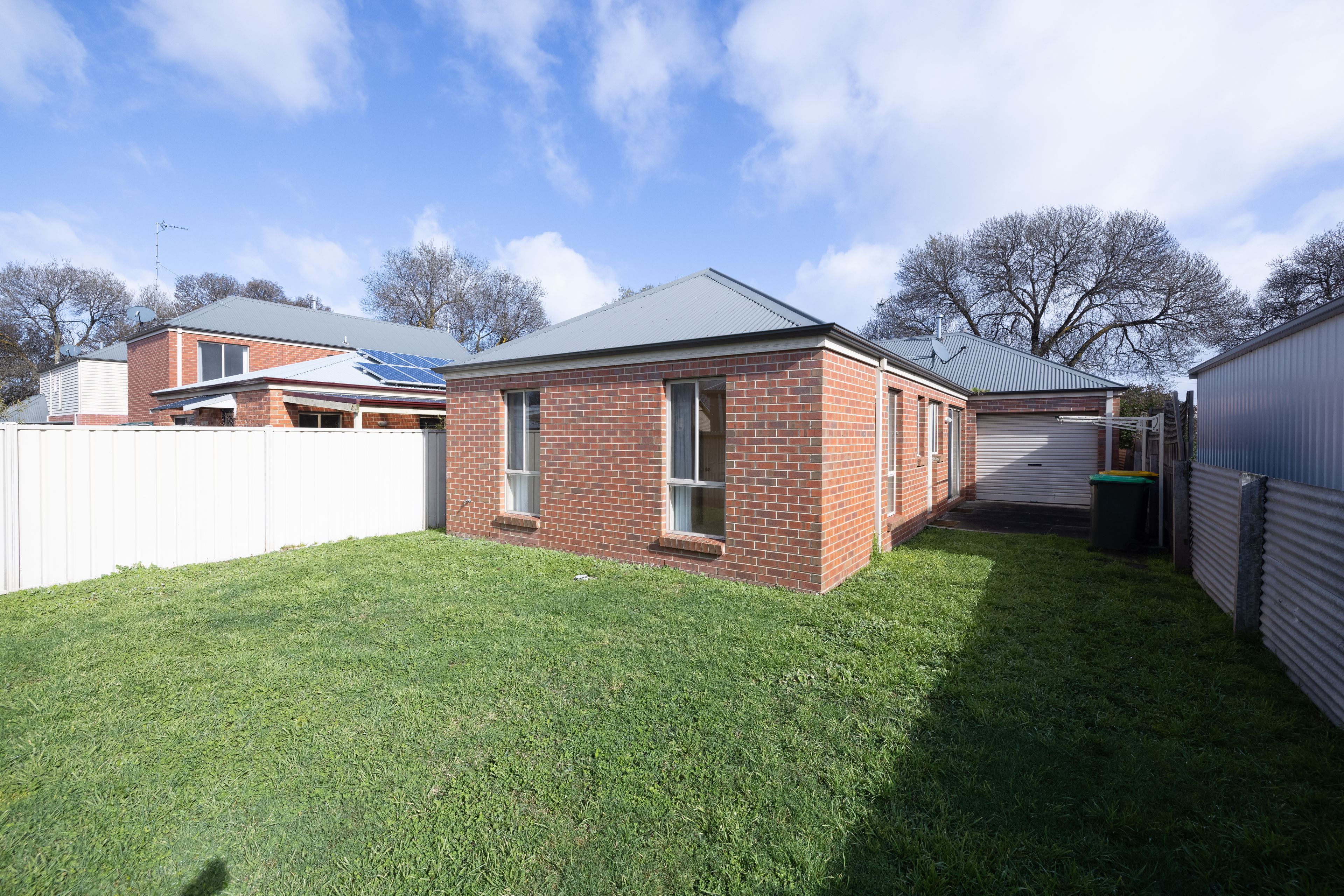 2D Comb Street, Soldiers Hill, VIC 3350 - Unit for Rent - Ray White ...