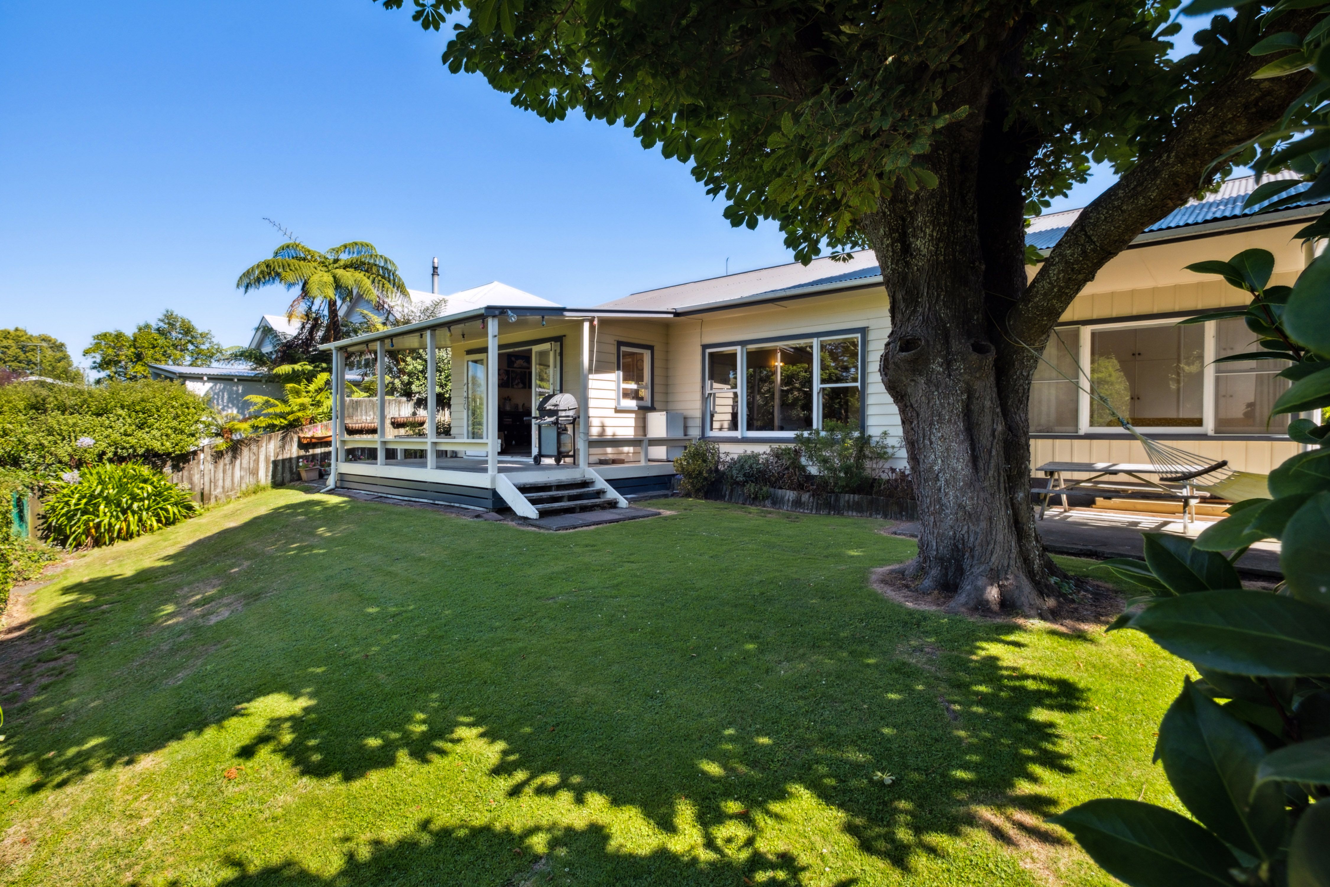 84a Iranui Road, Inner Kaiti, Gisborne District 4010 - Sold House - Ray ...