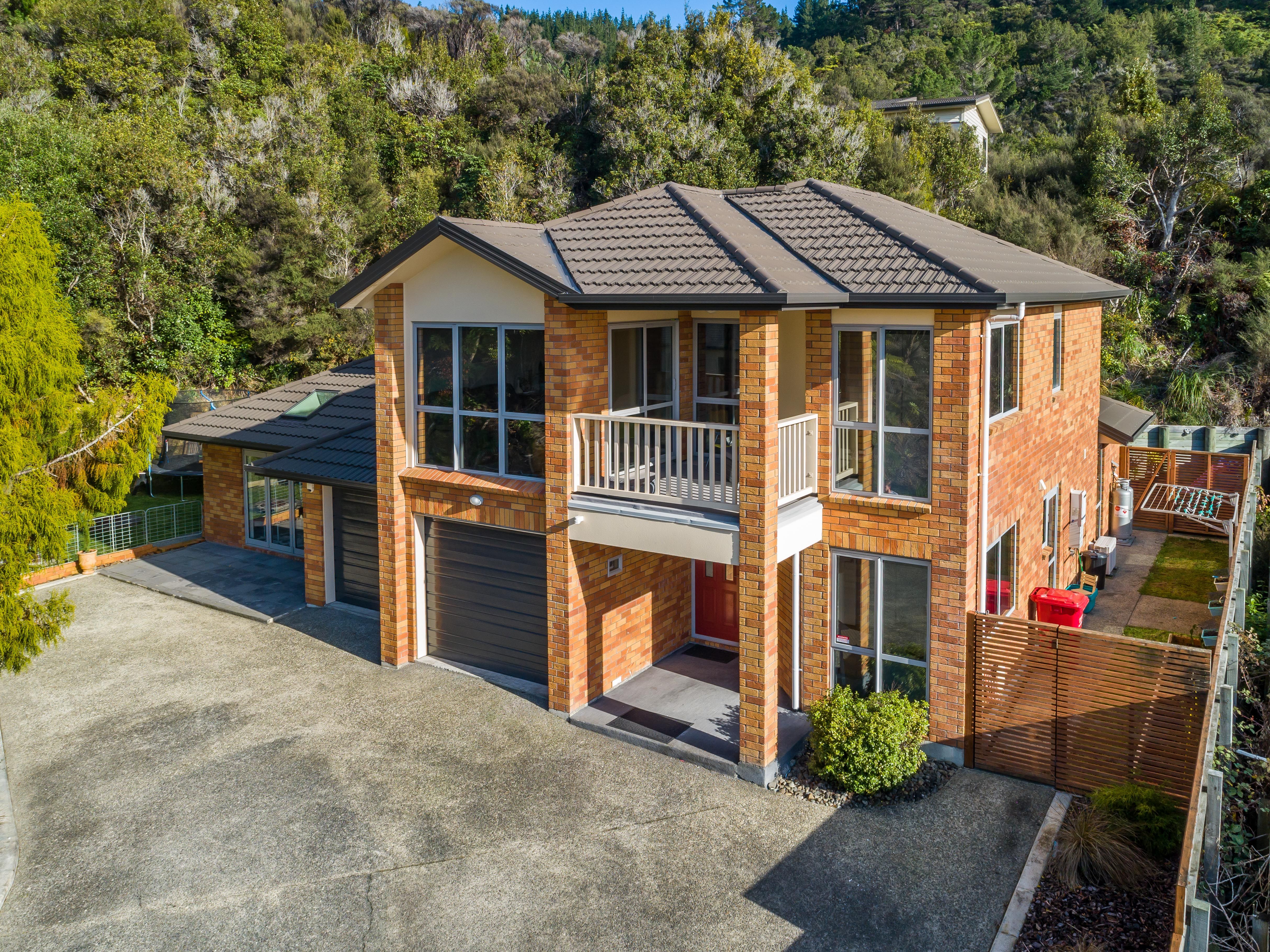 20 Sylvan Way, Silverstream, – Home For Sale • Ray White New Zealand