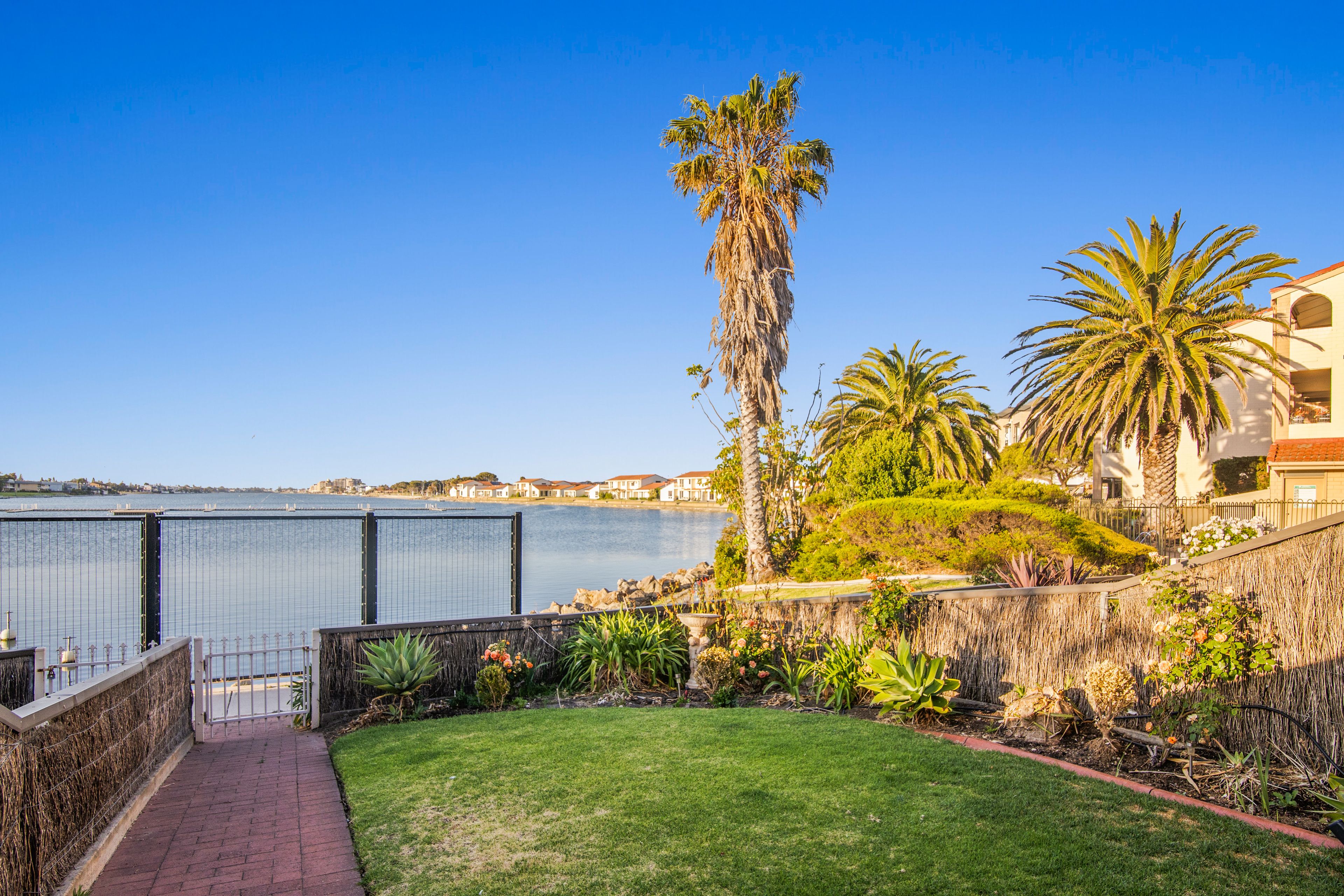 2/252 Trimmer Parade, West Lakes, SA 5021 - Sold House - Ray White Port ...