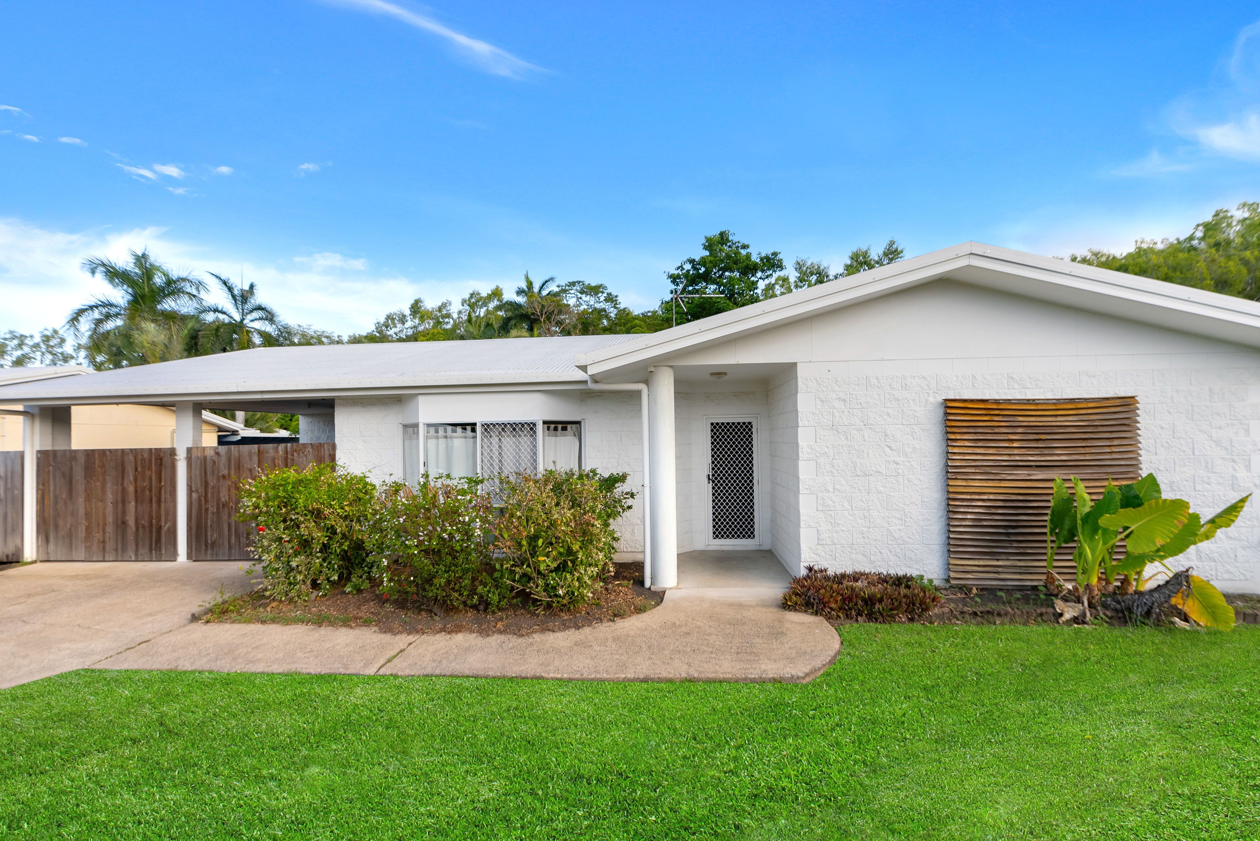37 Bondi Crescent, Kewarra Beach, QLD 4879 - Leased House - Ray White ...