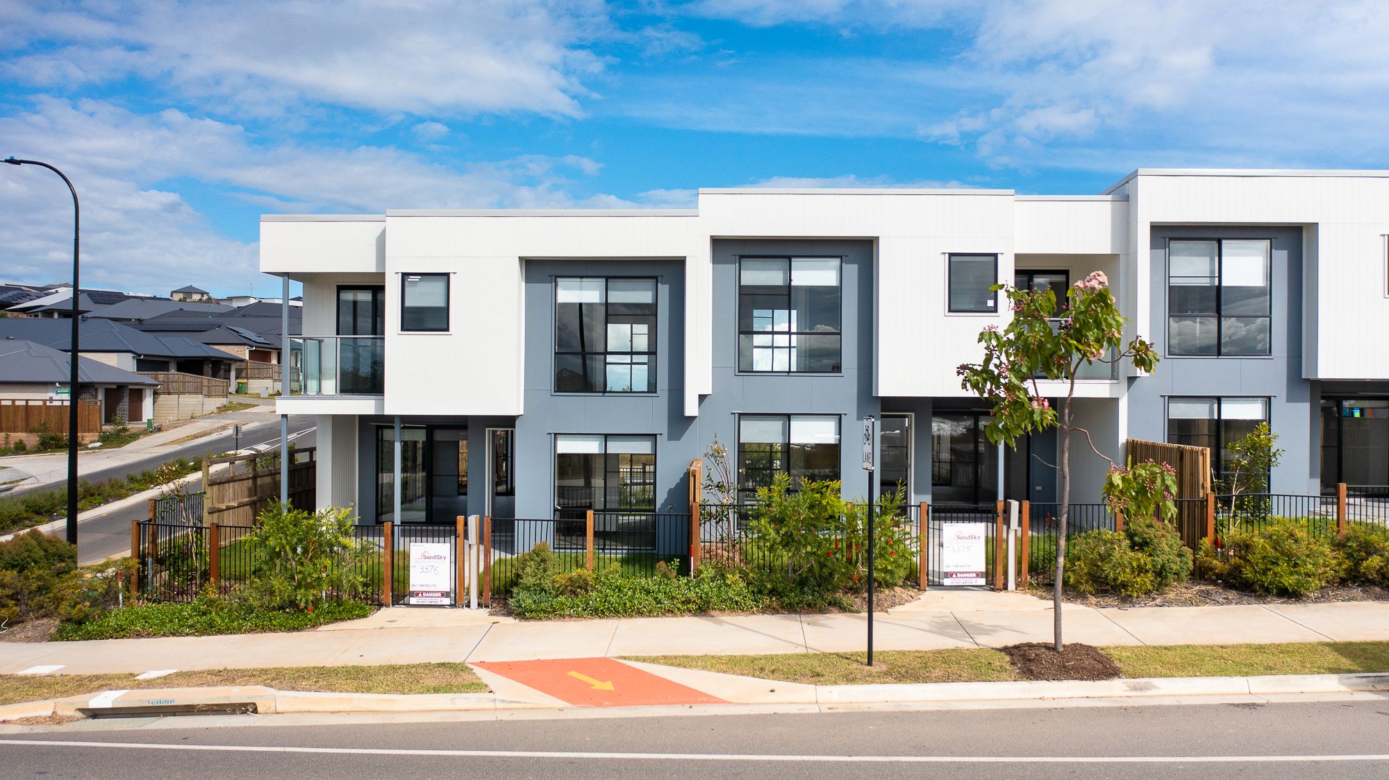 484 Grande Avenue, SPRING MOUNTAIN, QLD 4300 - House for Rent - Ray ...