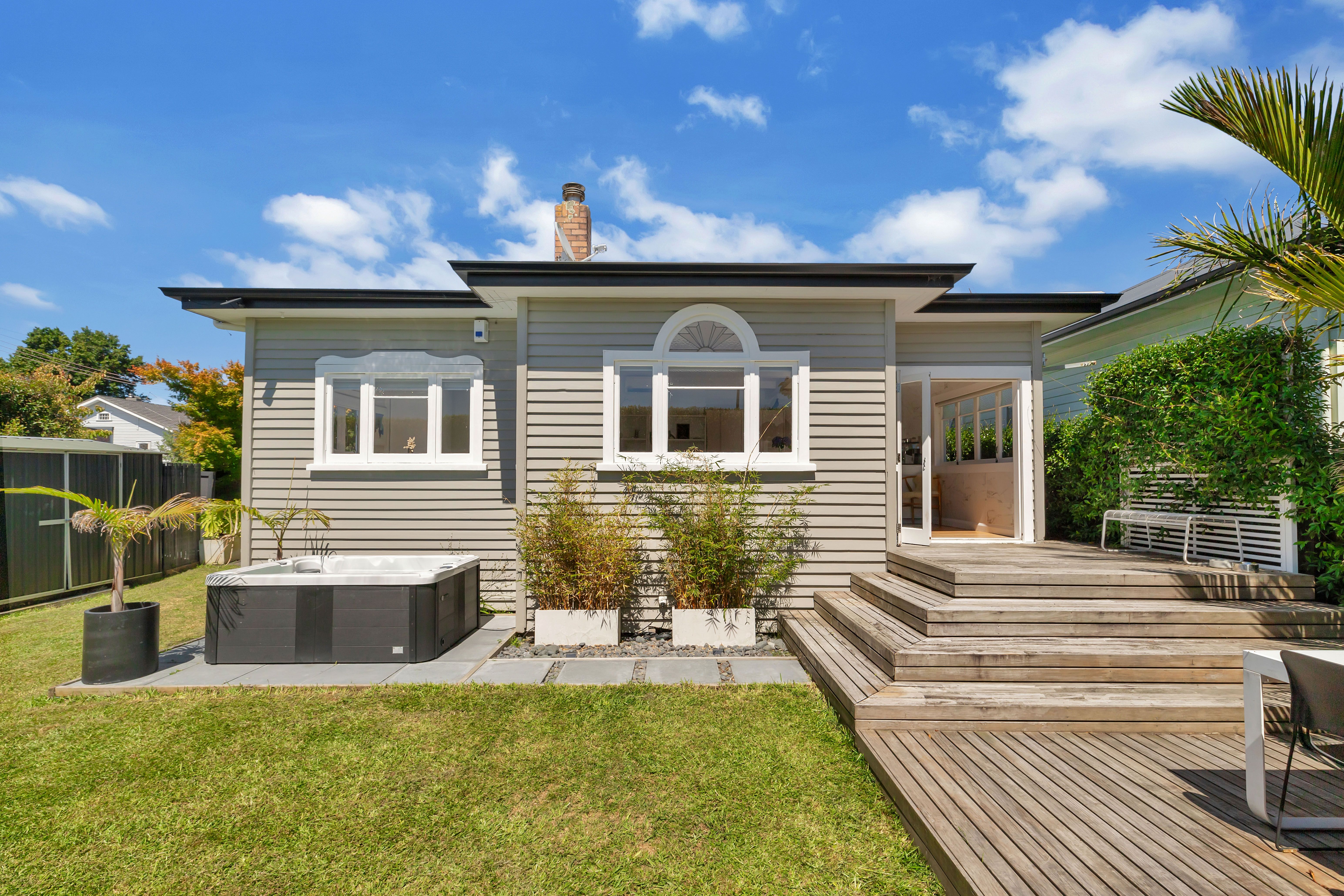 140 Point Chevalier Road, Point Chevalier, – Home For Sale • Ray White ...