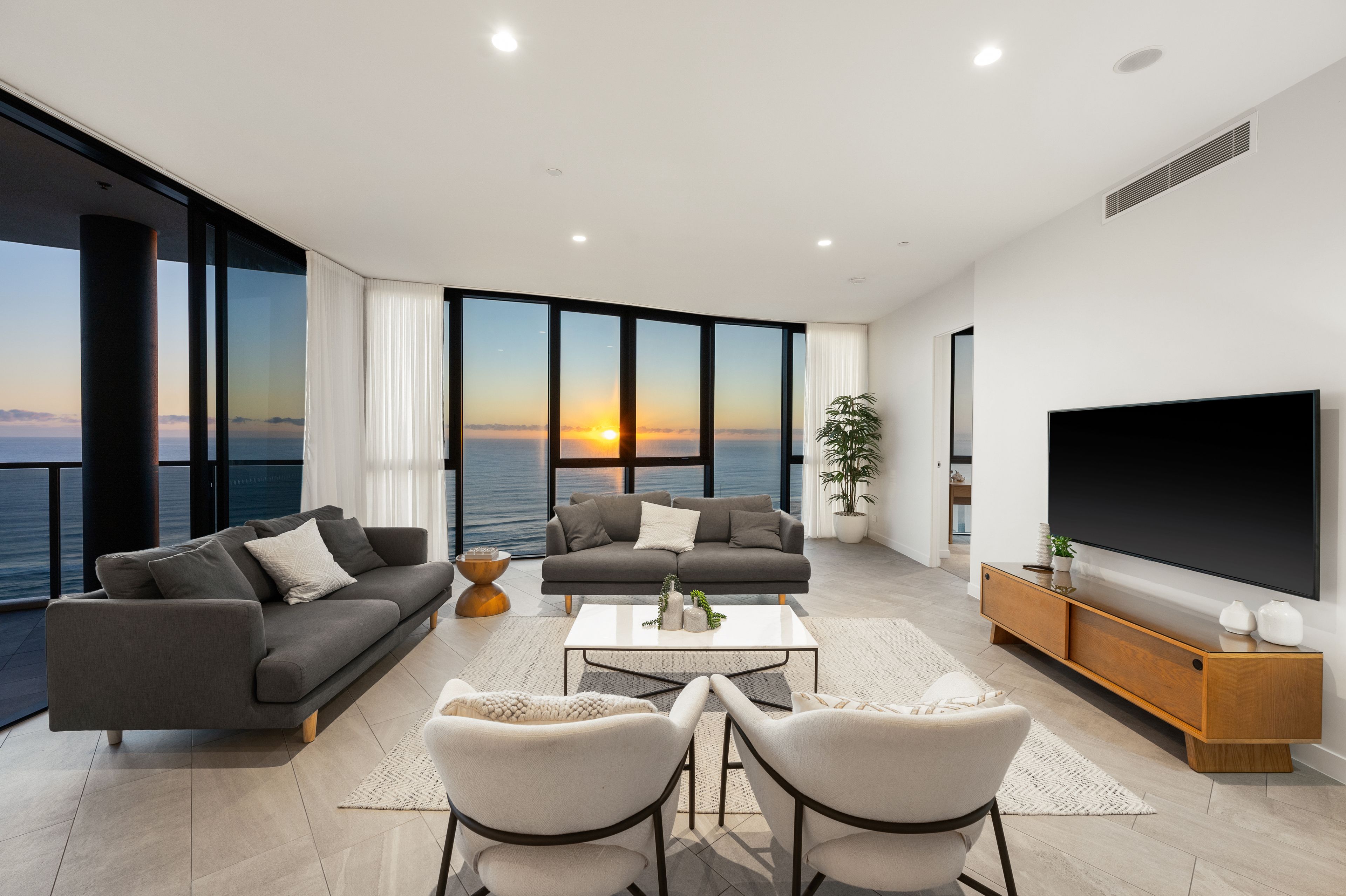 2202/10-12 First Avenue, Broadbeach, QLD 4218 - Sold Apartment - Ray ...