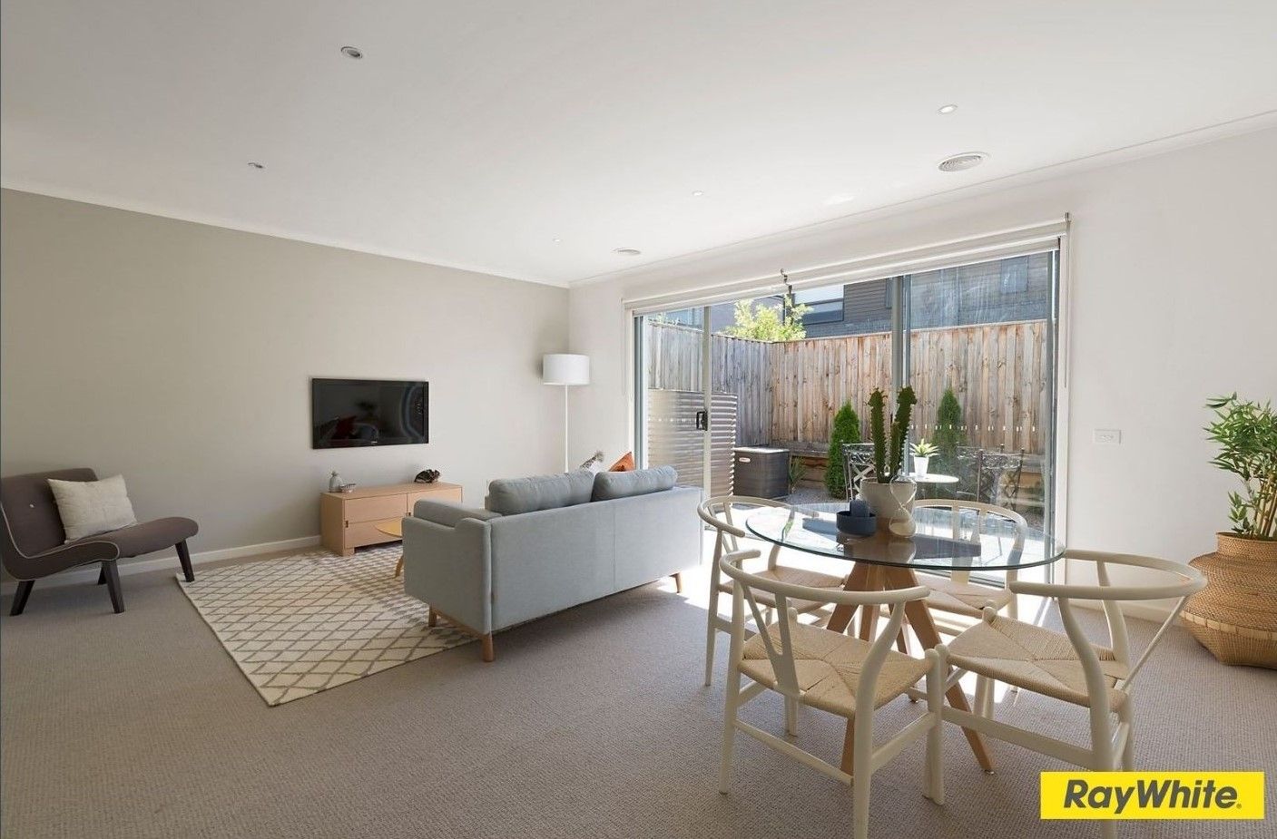 24 Brunton Crescent, Mulgrave, VIC 3170 - Leased Townhouse - Ray White ...