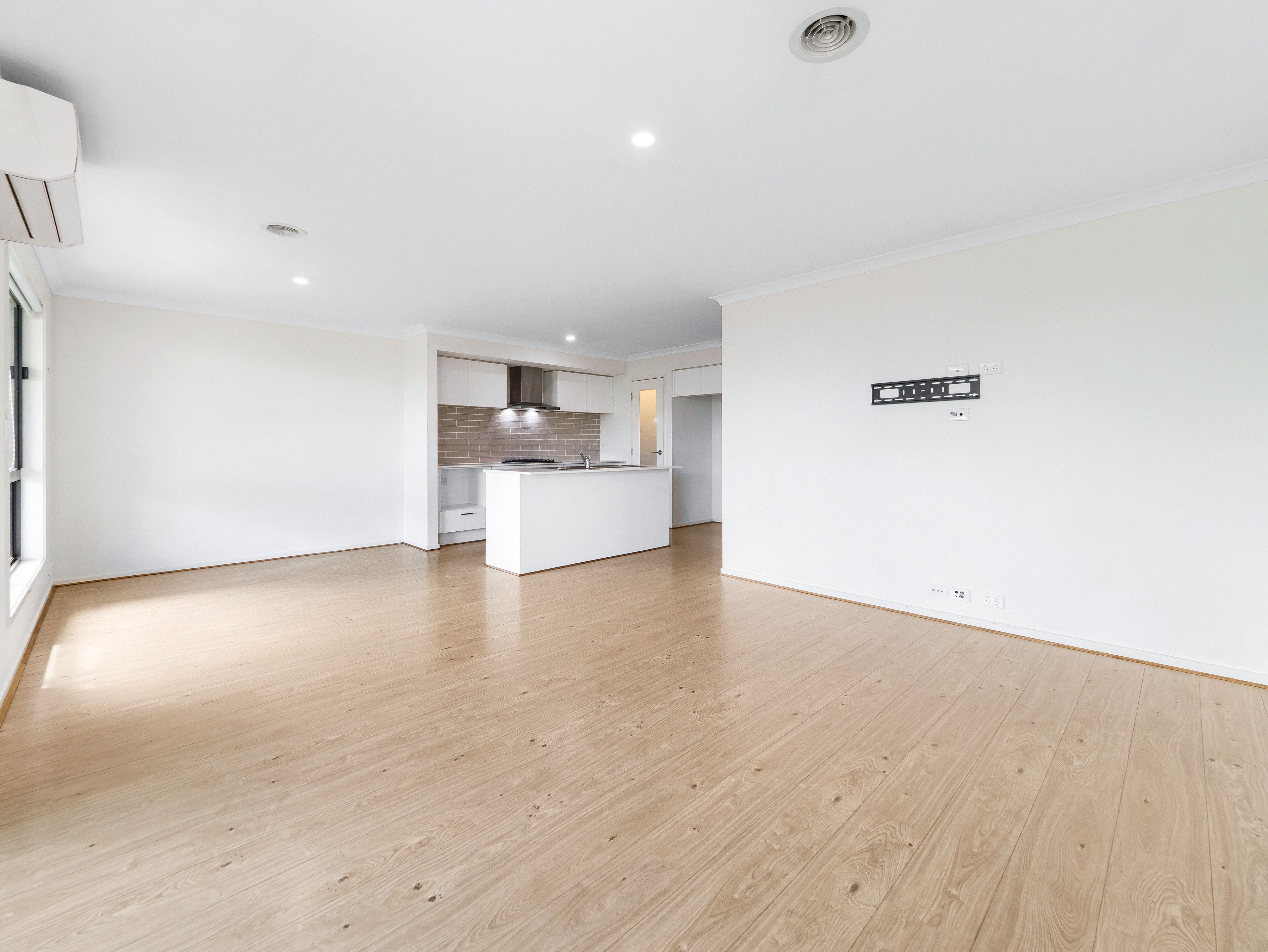 15 Myrtleford Avenue, Clyde, VIC 3978 - Sold House - Ray White Cranbourne