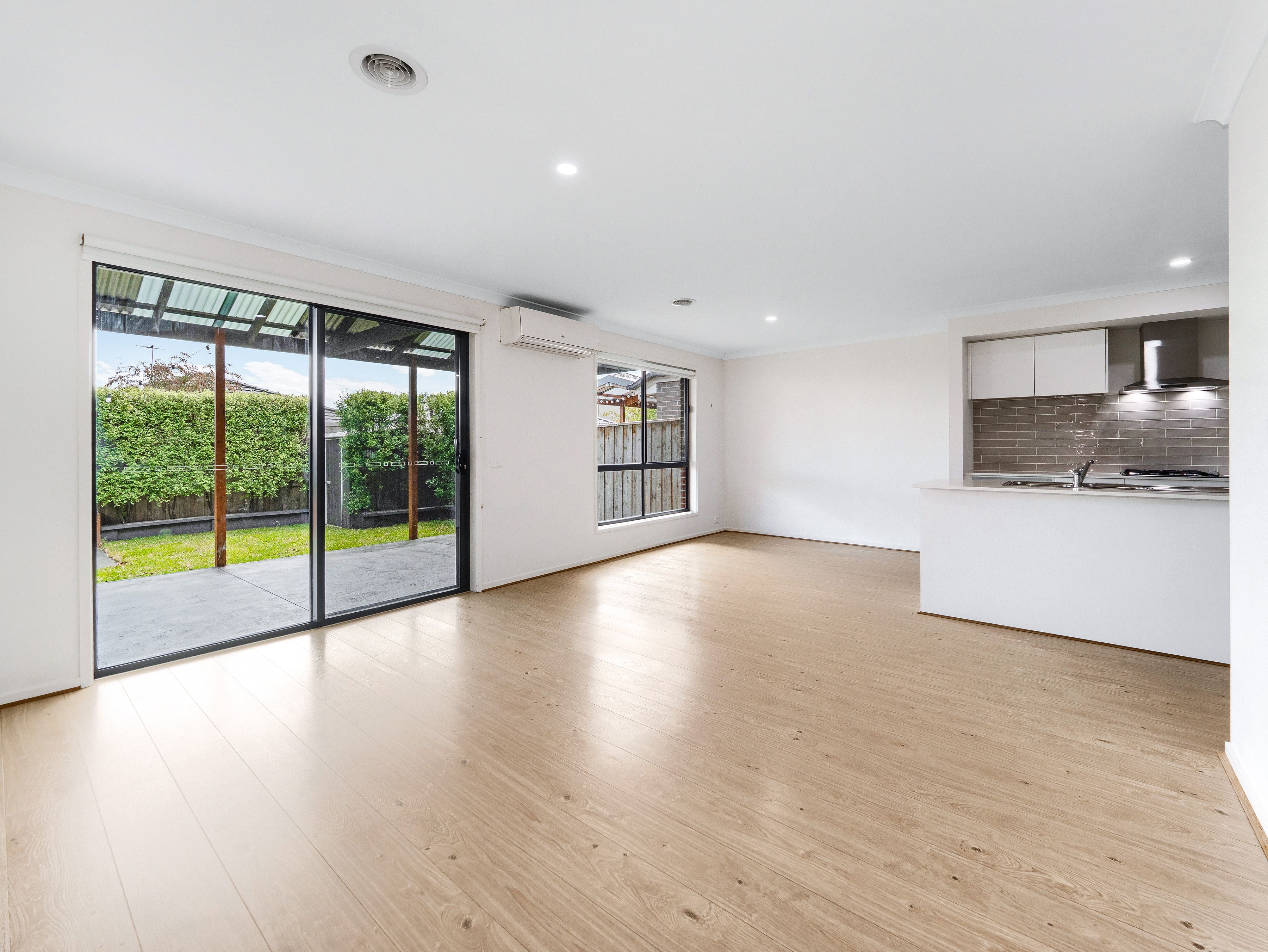 15 Myrtleford Avenue, Clyde, VIC 3978 - Sold House - Ray White Cranbourne