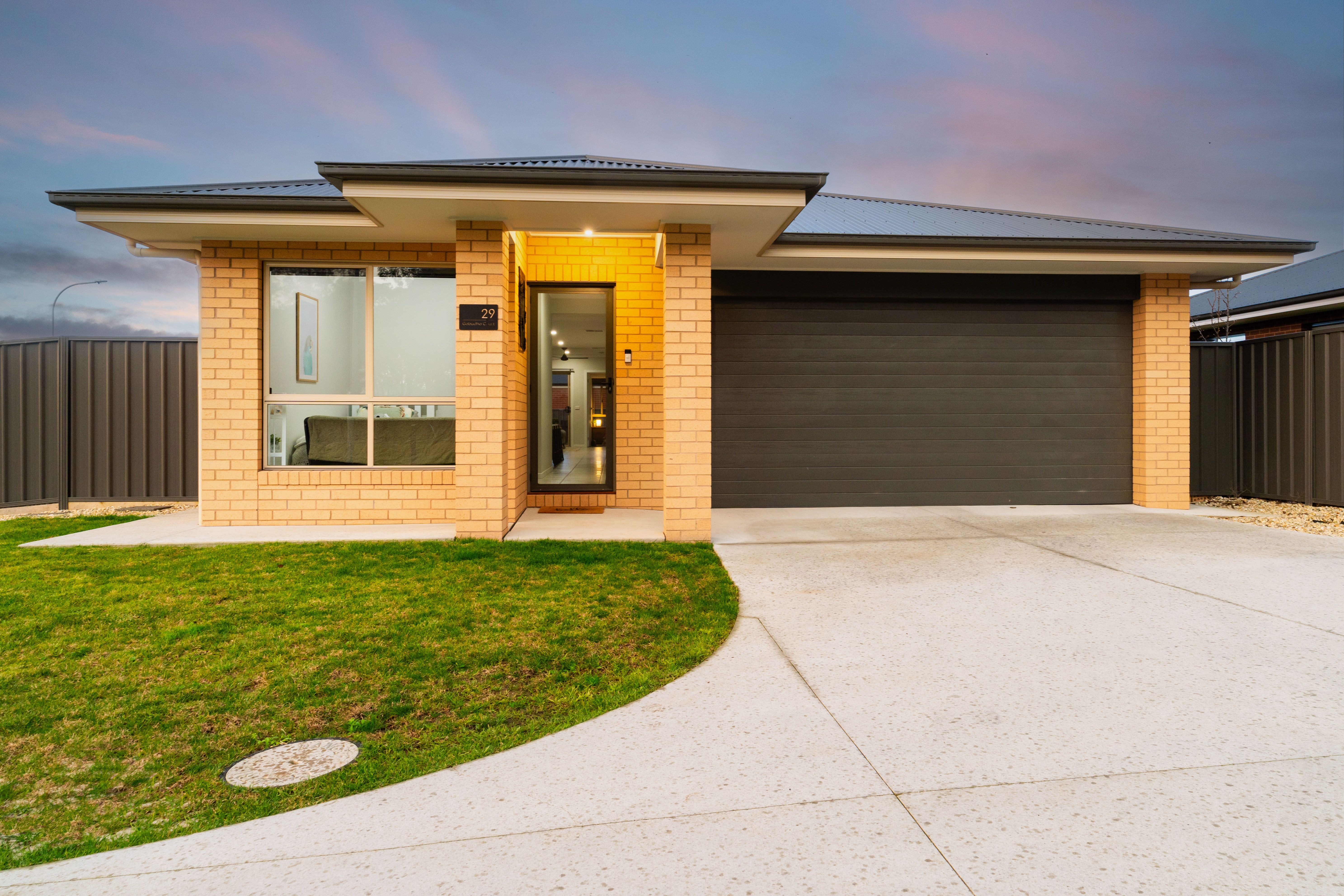 Ray White Albury North