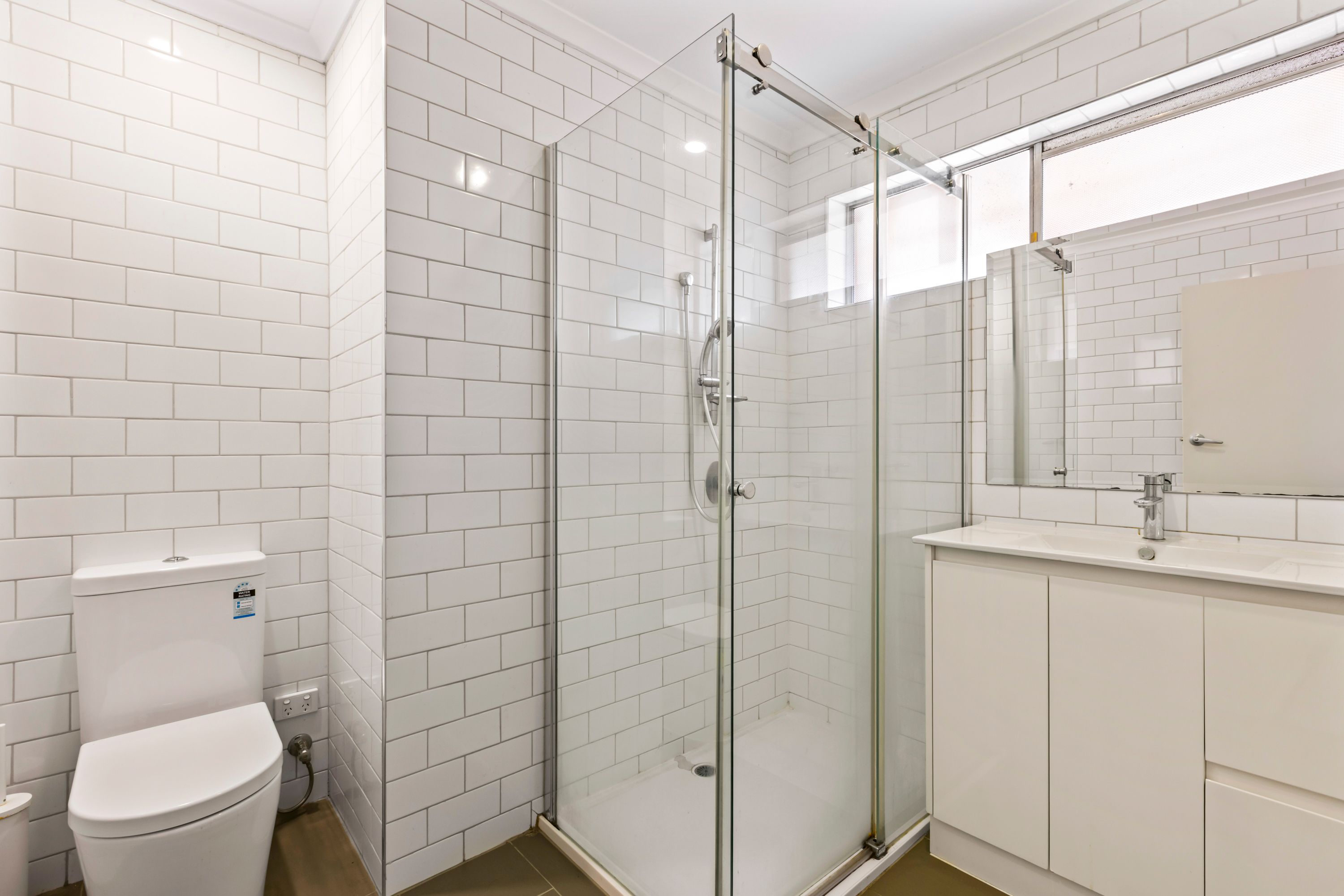 2/1 Adrienne Crescent, Mount Waverley, VIC 3149 - Apartment for Rent ...