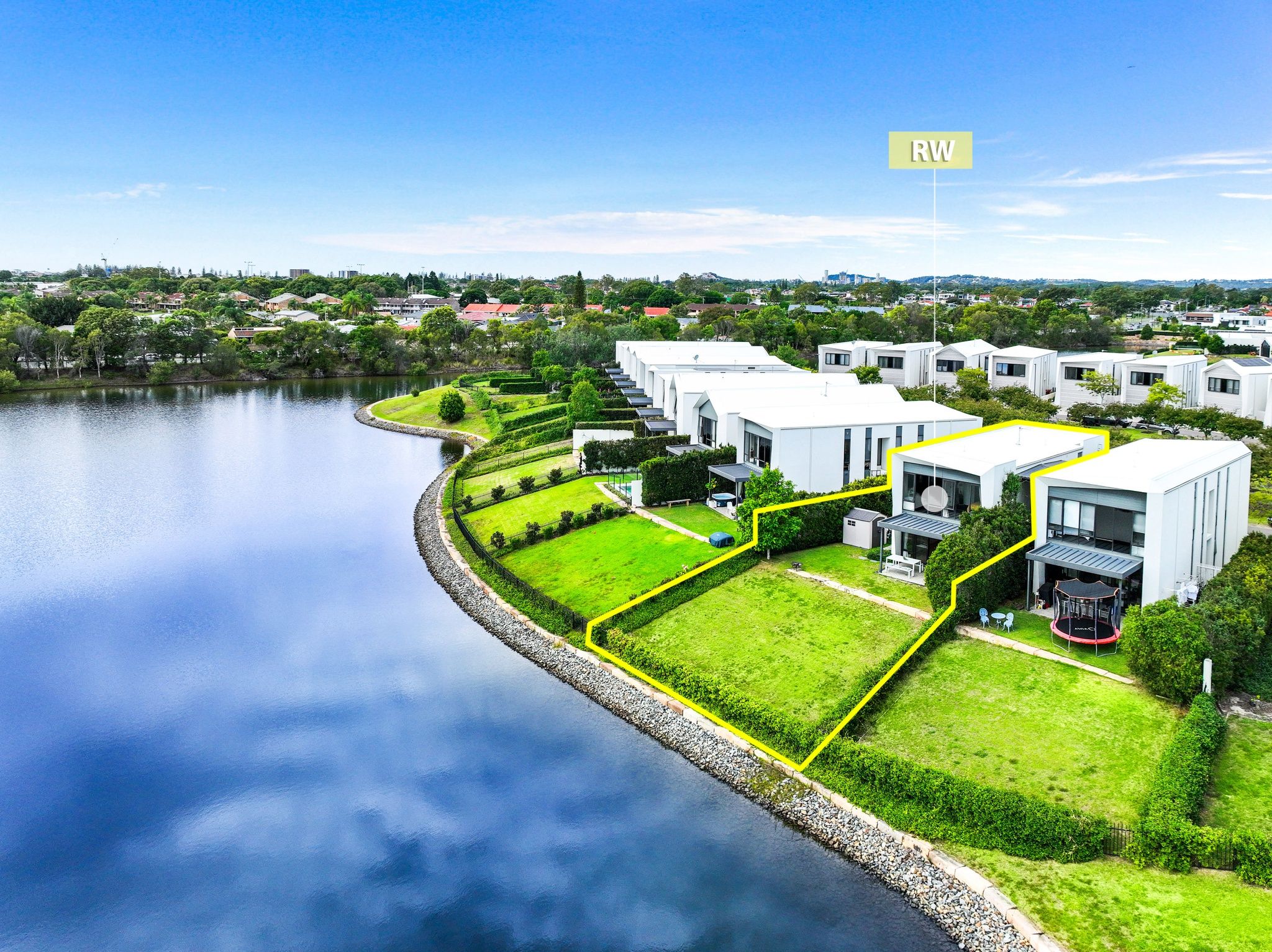 12 Concourse Drive, Mermaid Waters, QLD 4218 - Sold House - Ray White ...