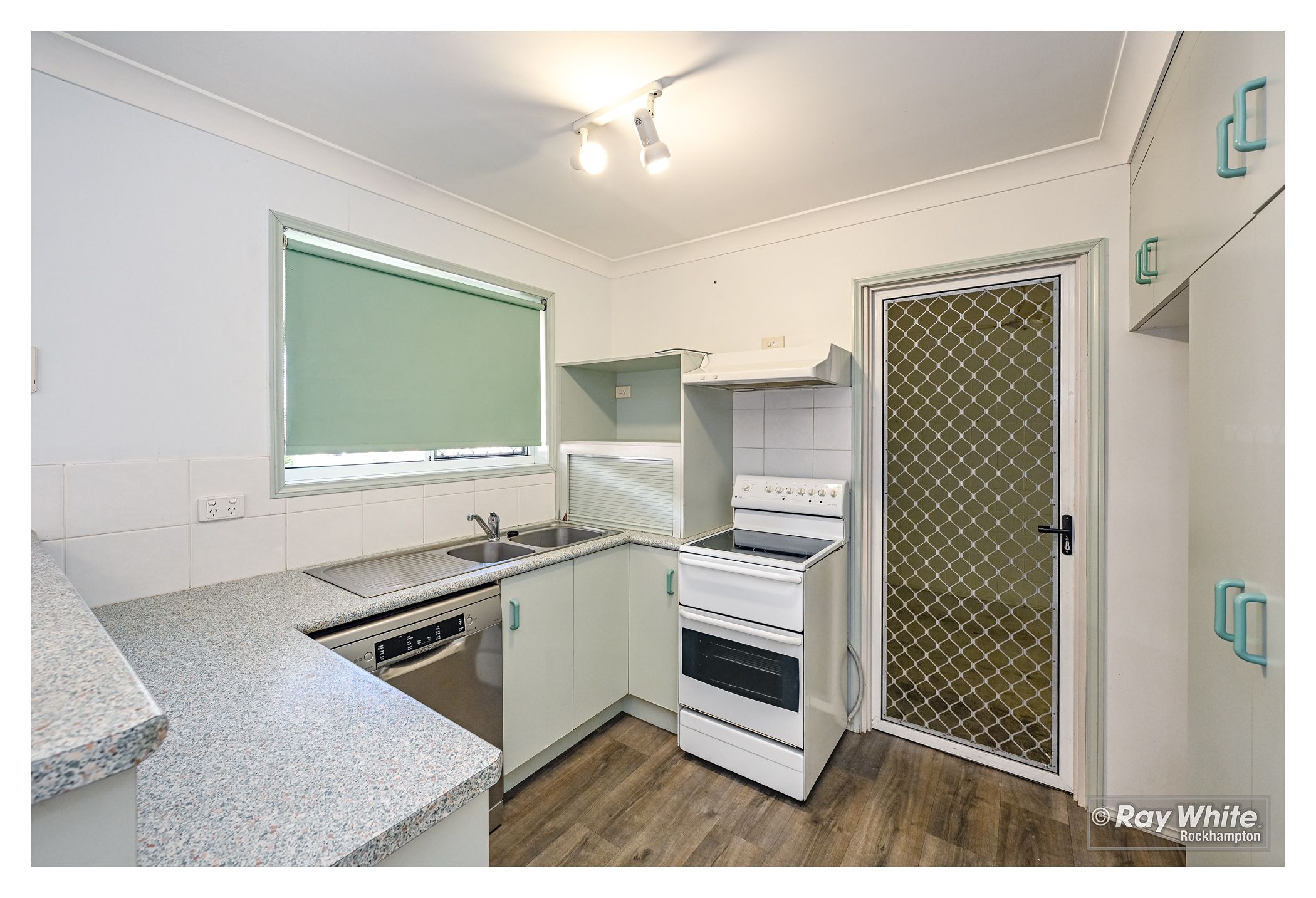 18/209 Victoria Place, Berserker, QLD 4701 - Sold Unit - Ray White ...