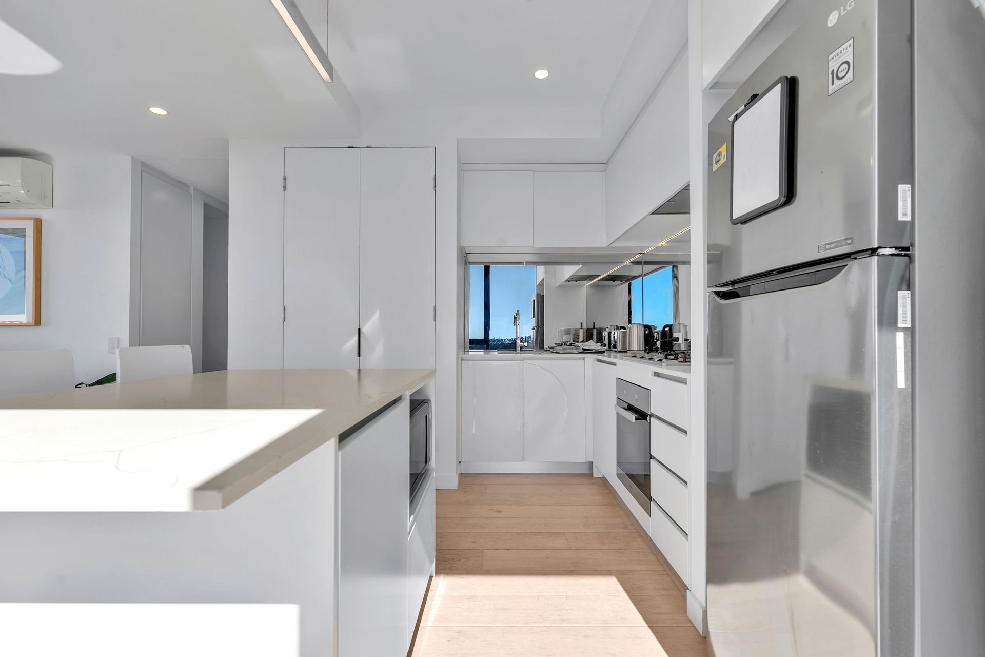 1008/477 Boundary Street, Spring Hill, QLD 4000 - Sold Apartment - Ray ...