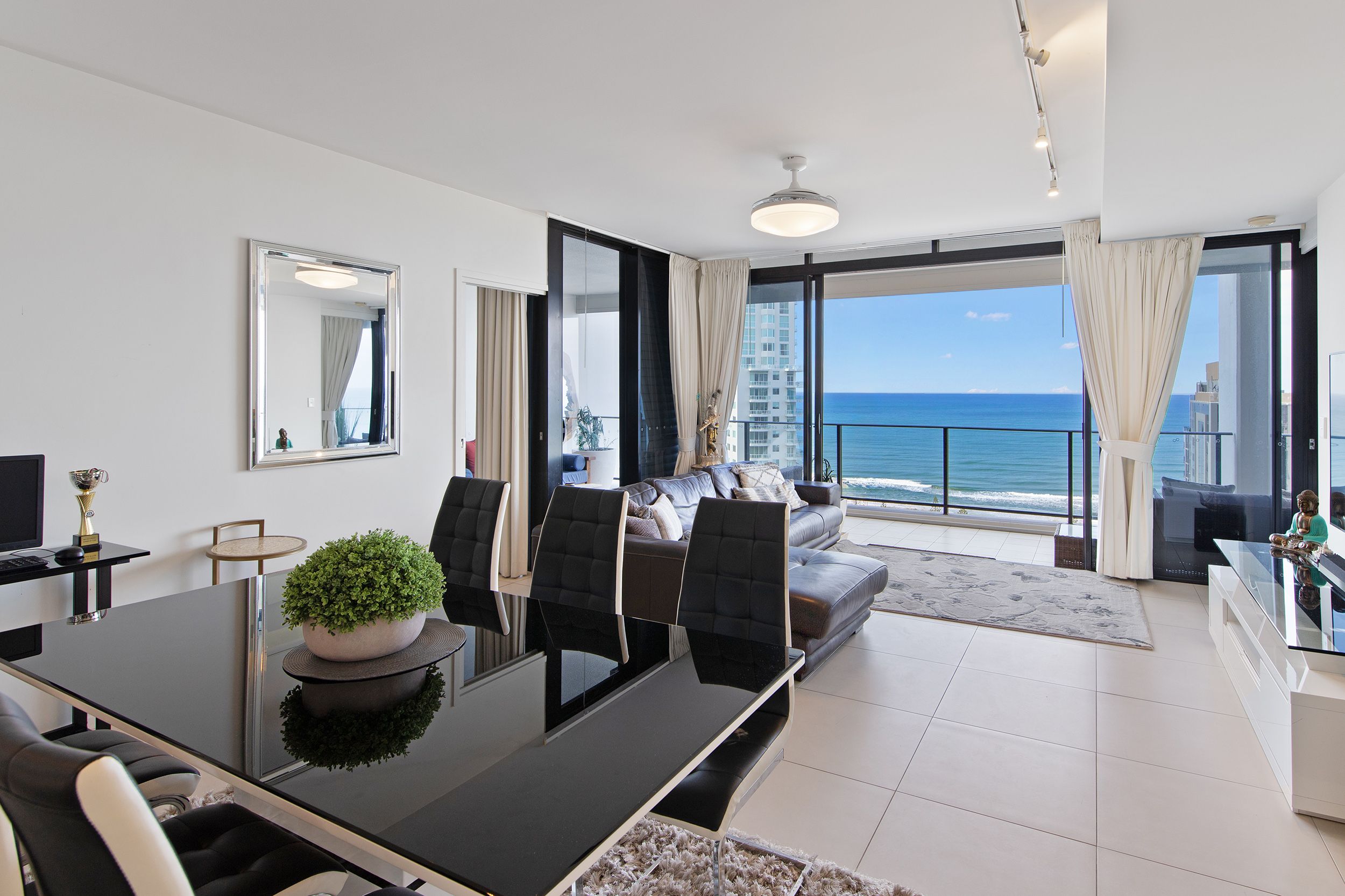 2302/14 George Avenue, Broadbeach, QLD 4218 - Sold Apartment - Ray ...