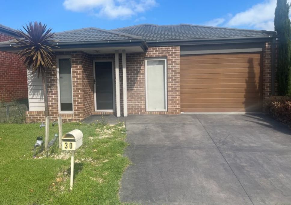 30 Ellaroo Circuit, Clyde North, VIC 3978 - Leased House - Ray White ...