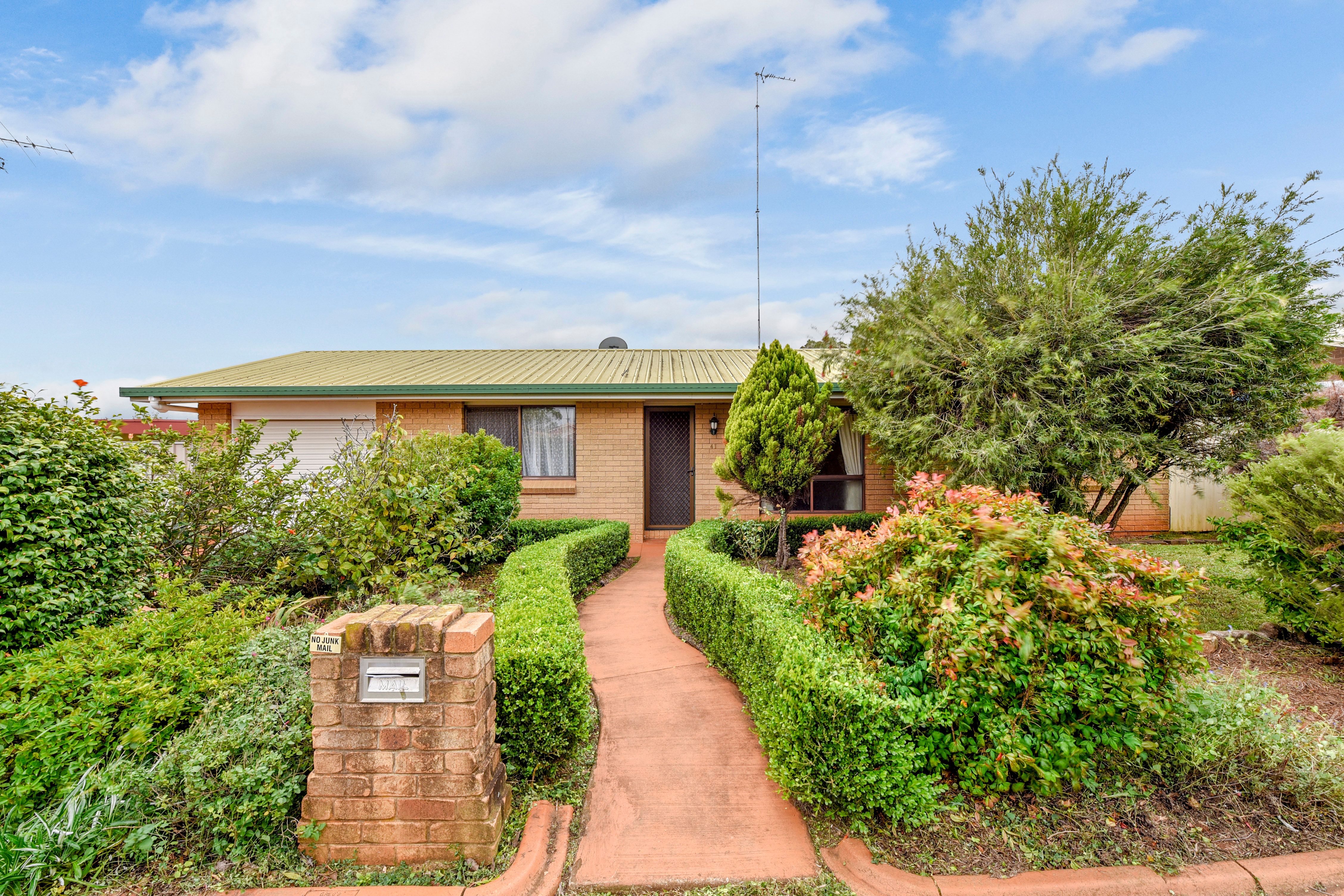 41 Paull Street, Wilsonton, QLD 4350 - Leased House - Ray White ...