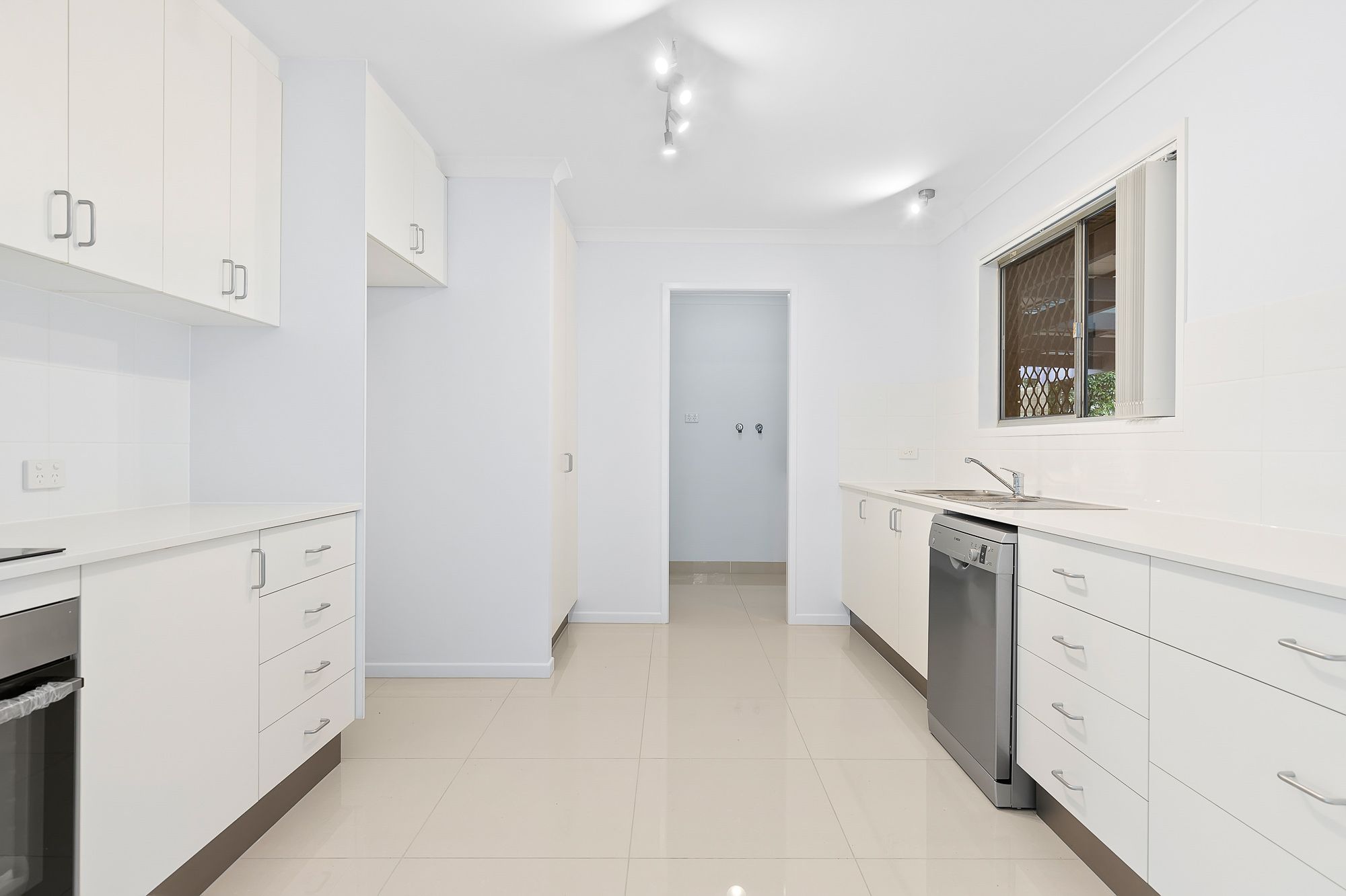 25 Cook Street, Oxley, QLD 4075 - Leased House - Ray White Sherwood ...