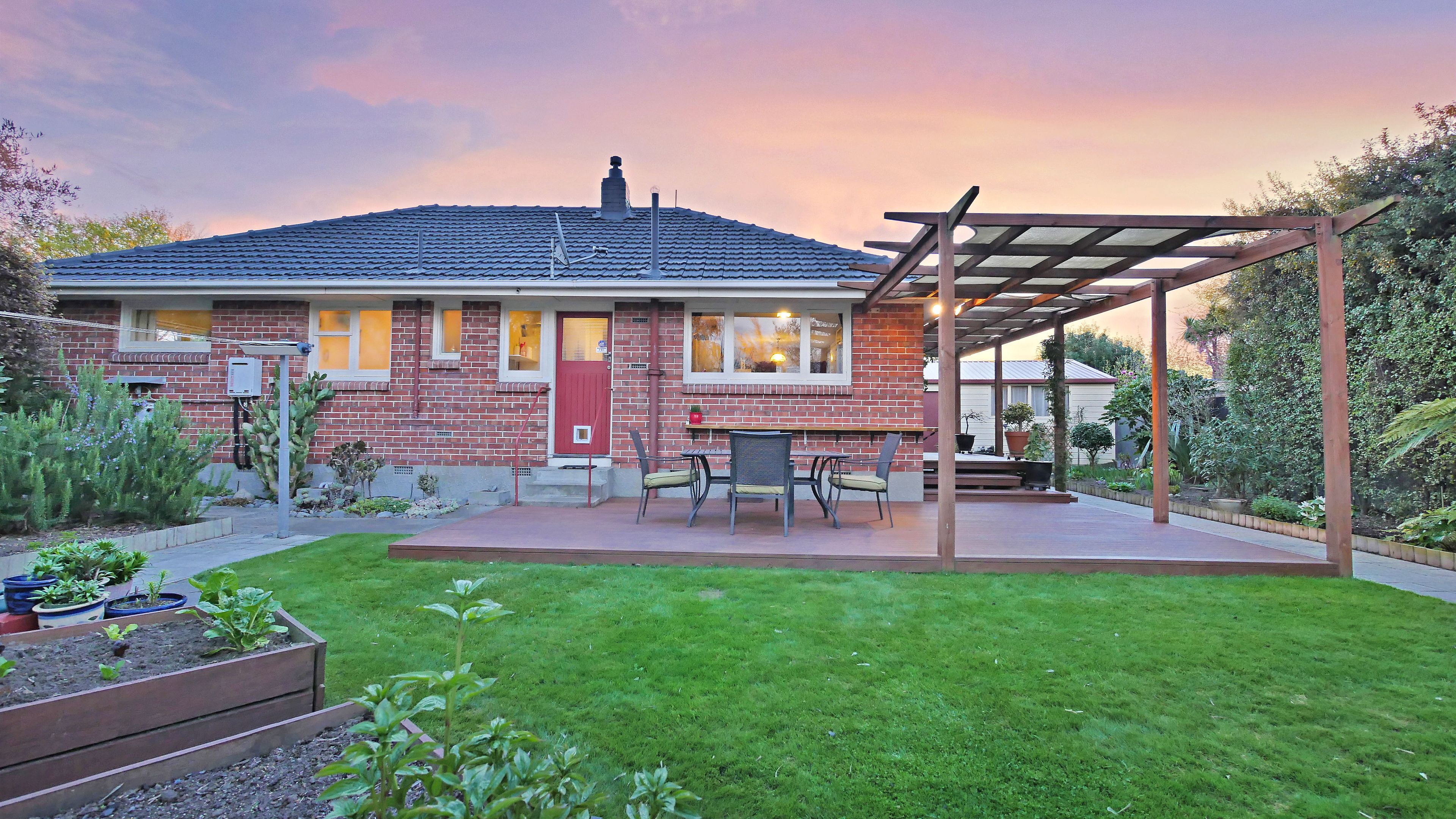 8 Merton Place, Bryndwr, – Home For Sale • Ray White New Zealand