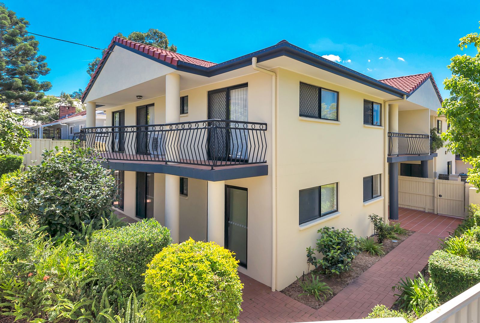 2/11 Holland Street, Toowong, QLD 4066 - Sold Apartment - Ray White New ...