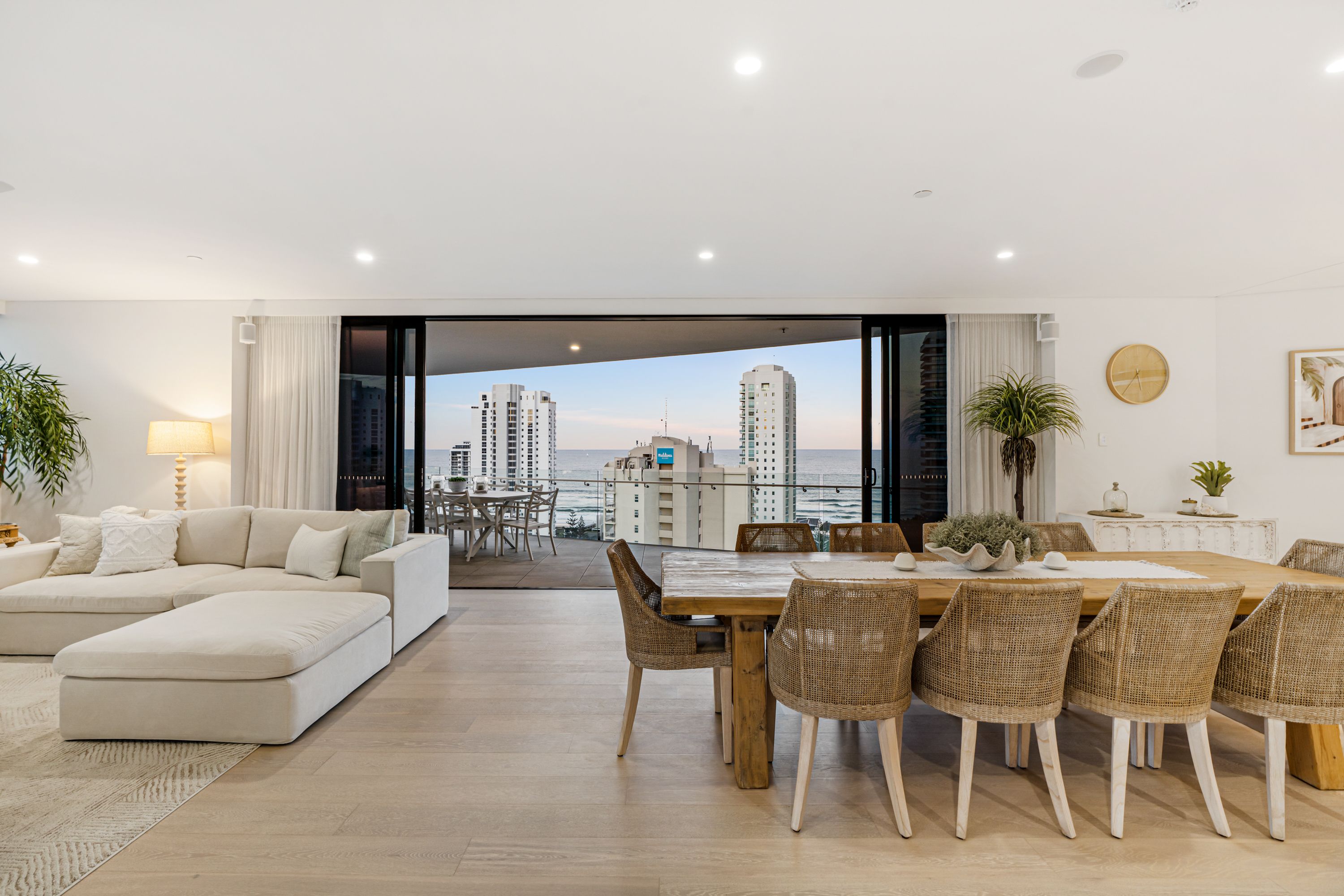 14/24 Woodroffe Avenue, Main Beach, QLD 4217 - Sold Apartment - Ray ...