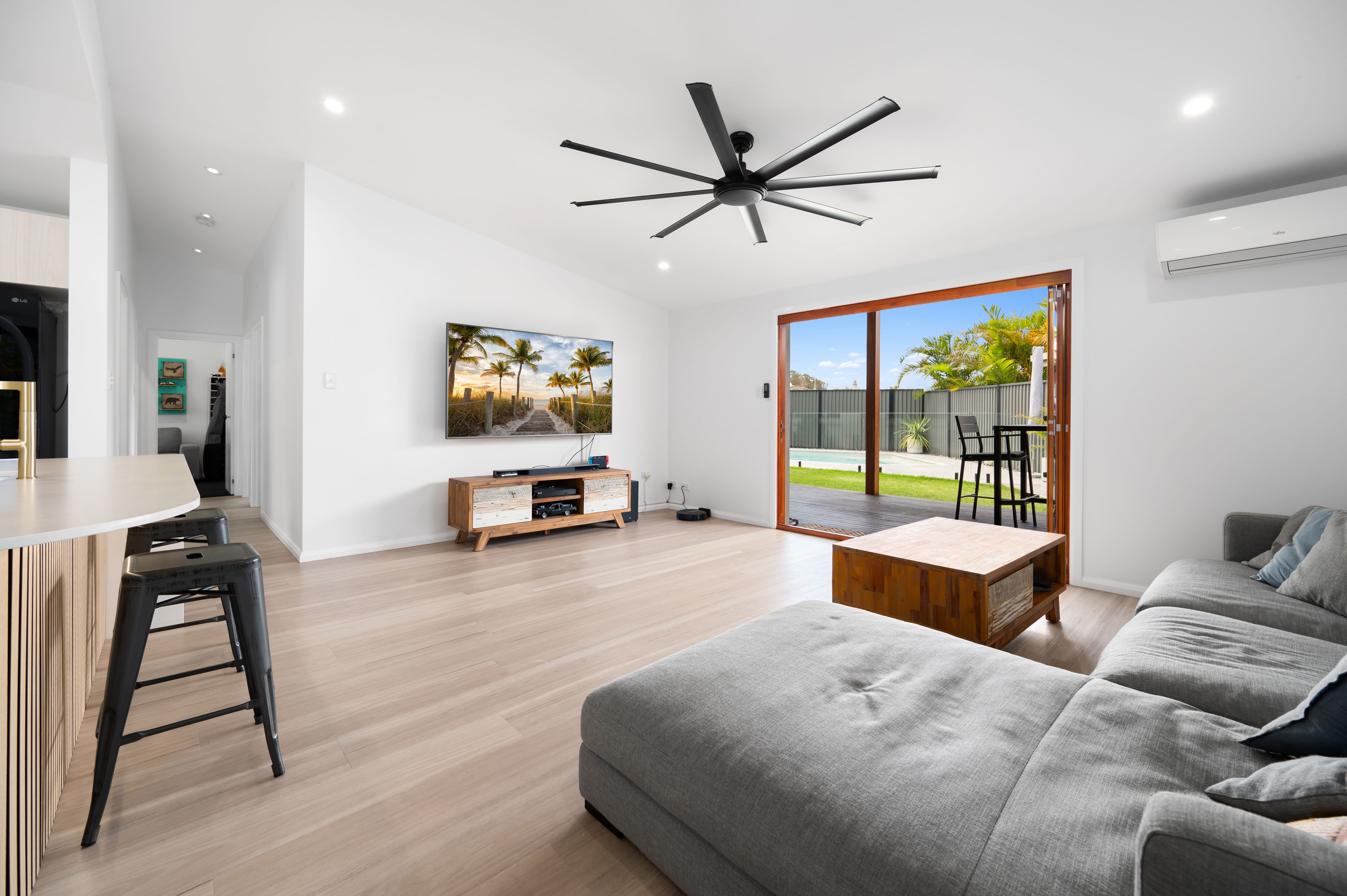 4 Goroka Place, Runaway Bay, QLD 4216 - Sold House - Ray White Malan + Co