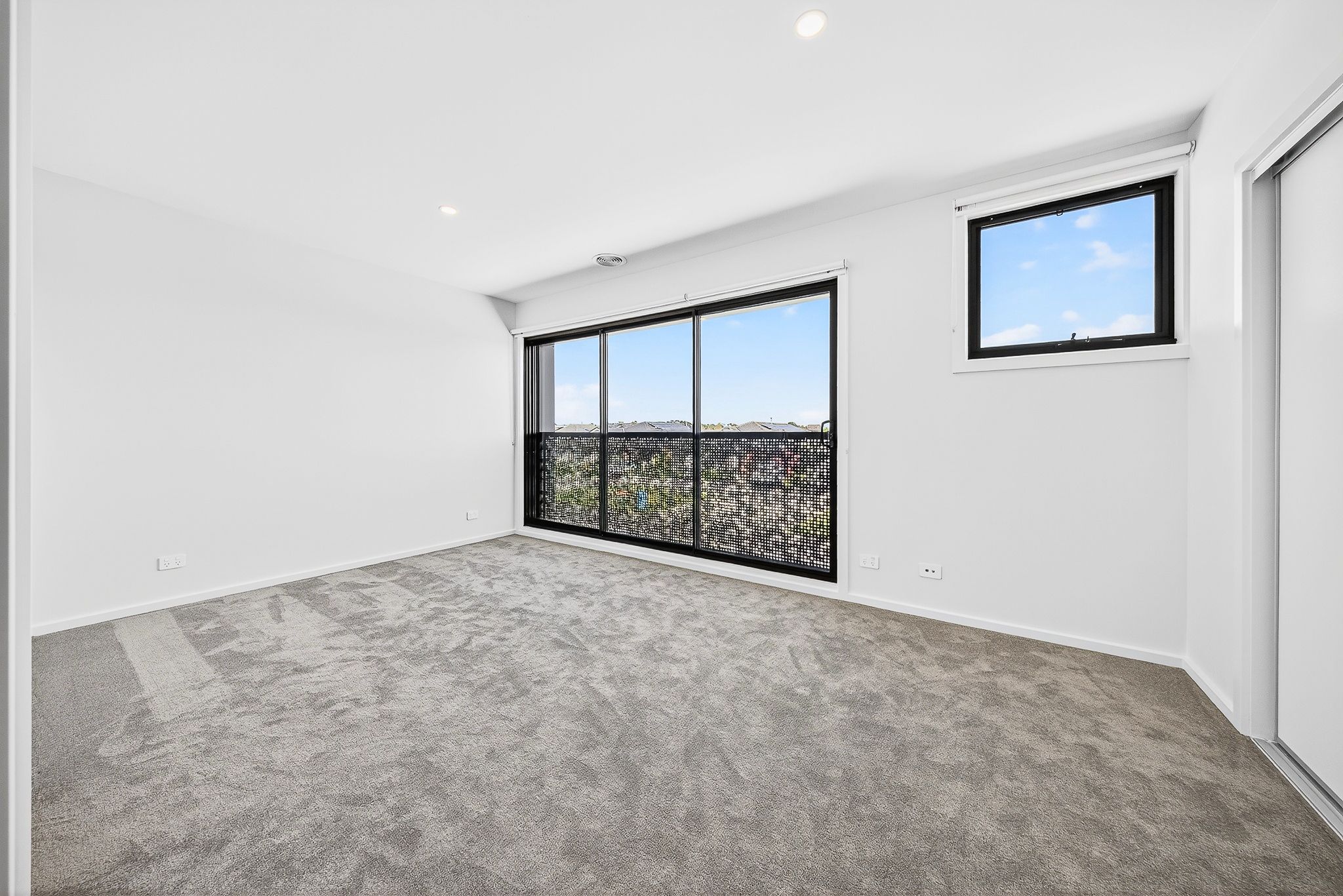 52C Encore Boulevard, Cranbourne South, VIC 3977 - Townhouse for Rent ...
