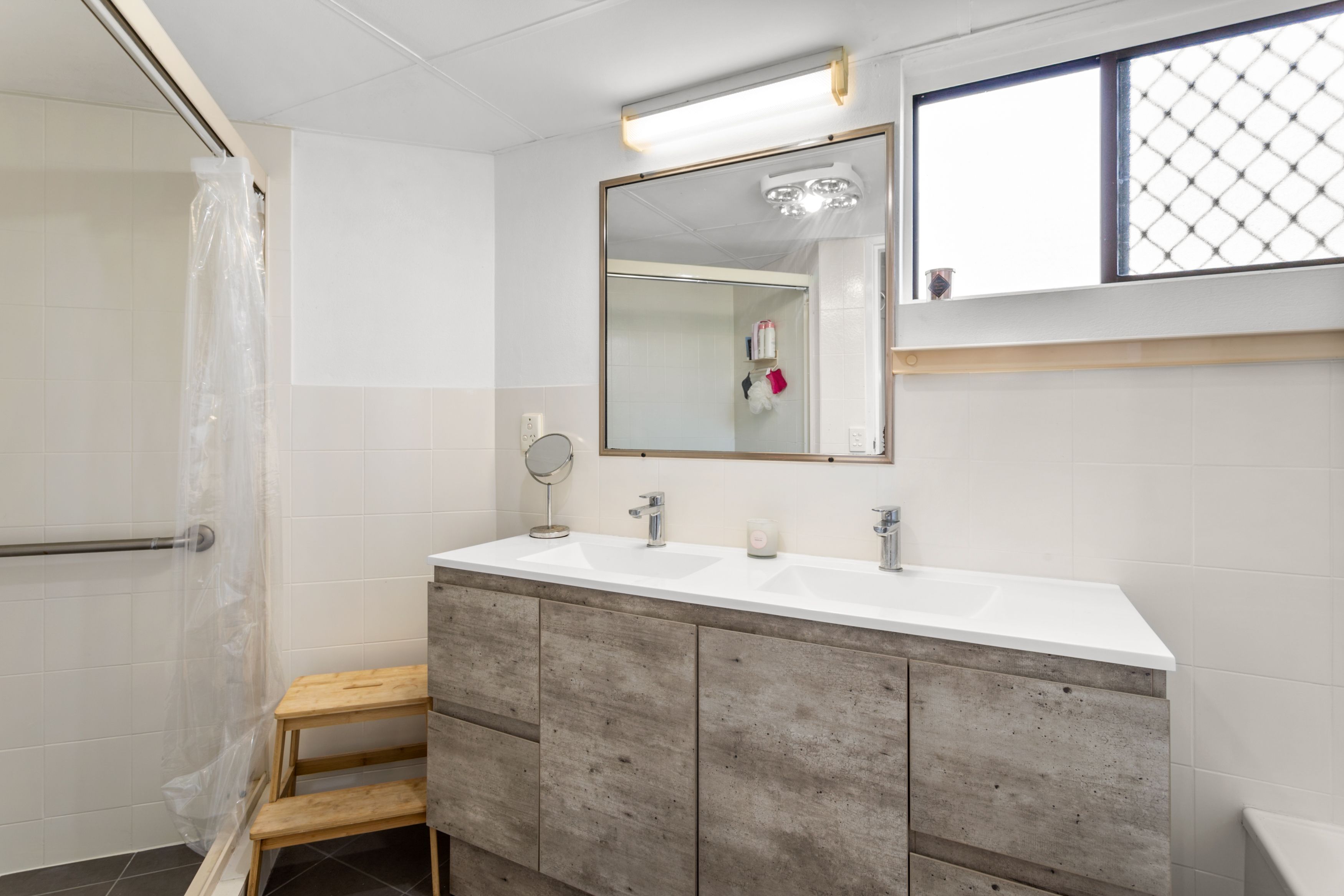 1/96 Oxley Avenue, Woody Point, QLD 4019 - Sold Unit - Ray White New Farm