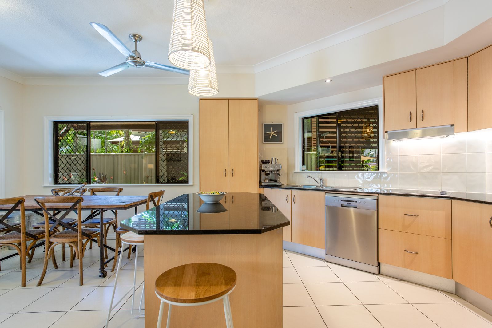 1/11 Rutherford Street,, Yorkeys Knob, QLD 4878 - Leased Unit - Ray ...