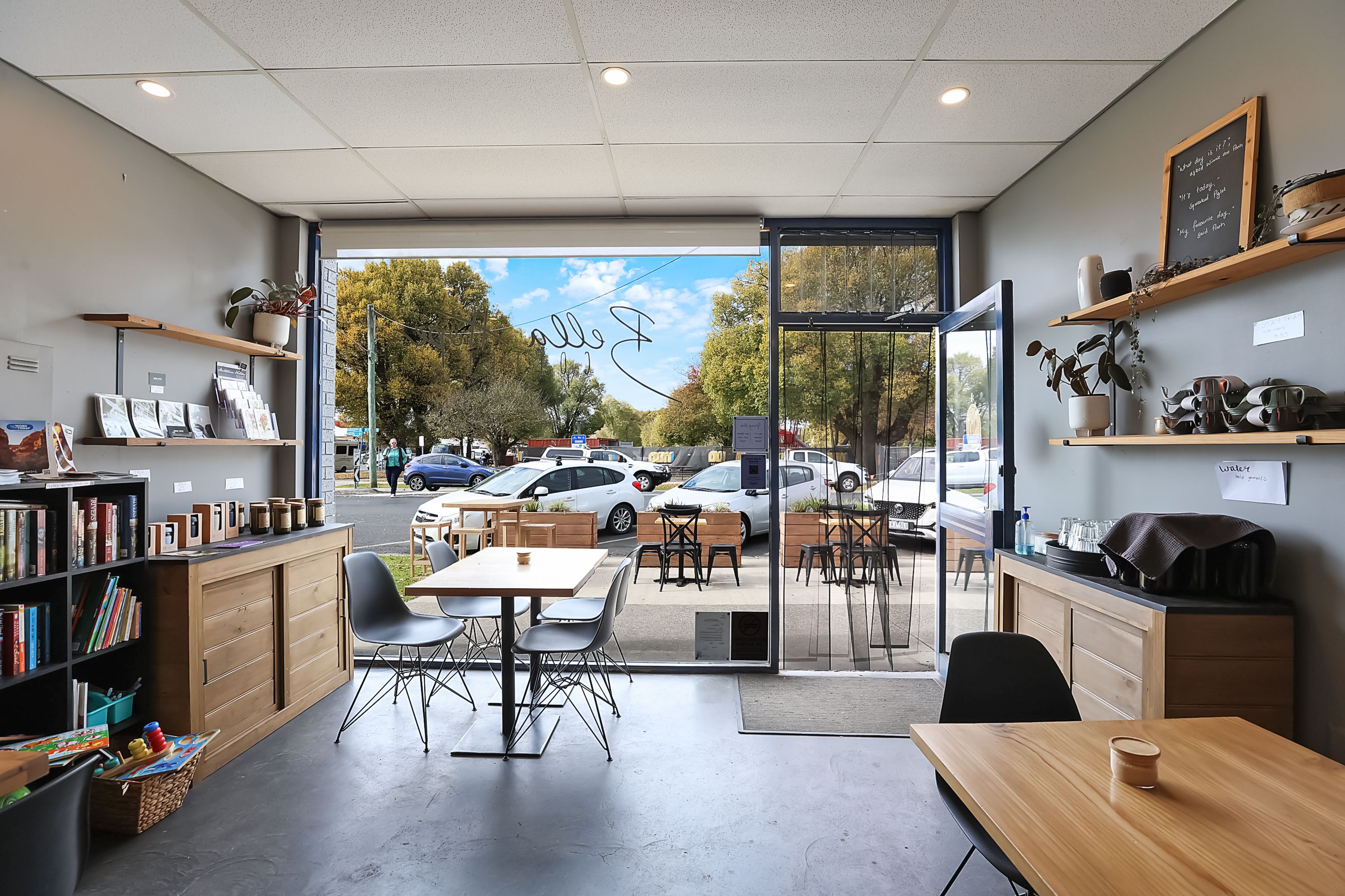 1/47 Gellibrand Street, Colac, VIC 3250 - Sold Cafe/Coffee Shop Food ...