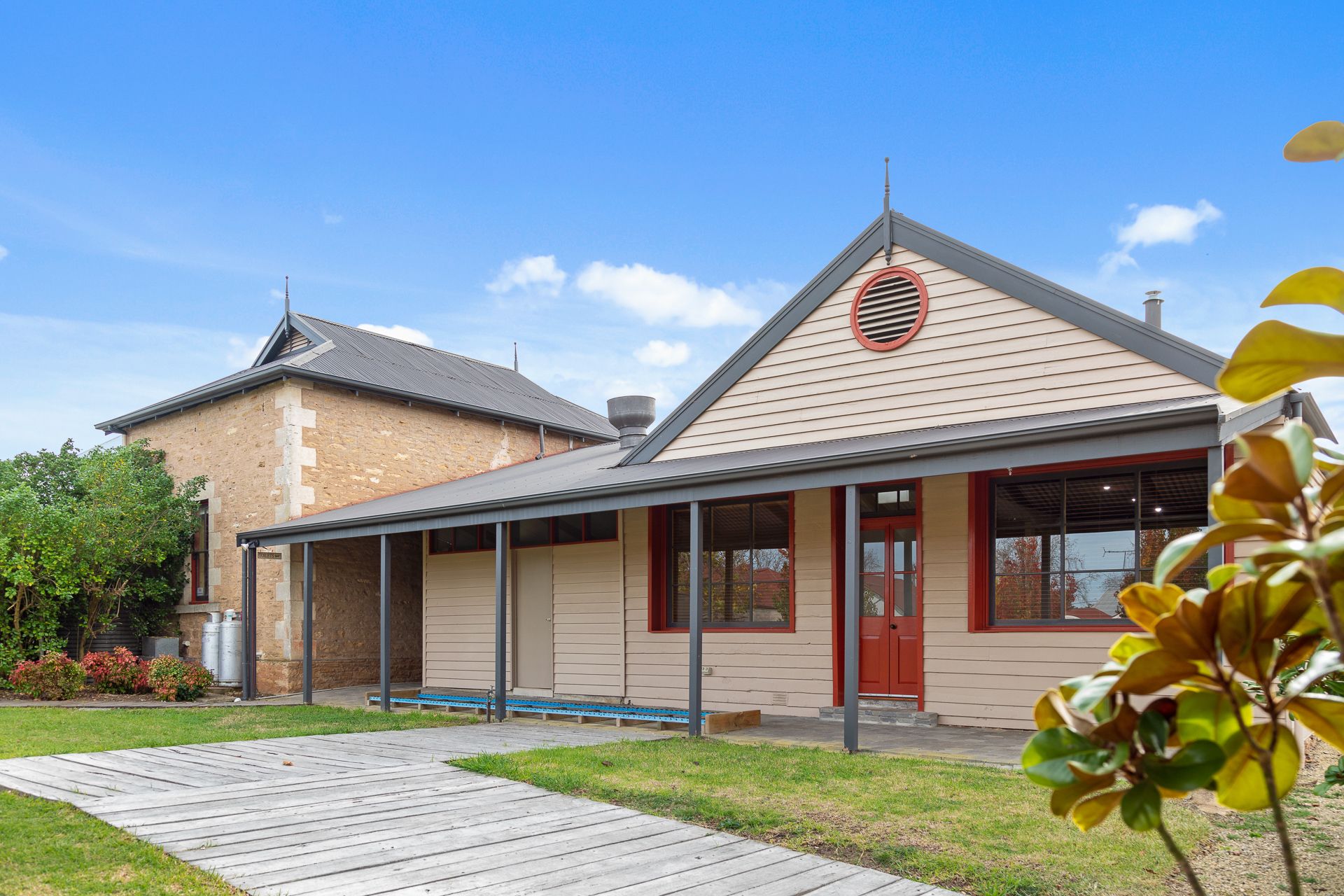 58 Riddoch Street, Penola, SA 5277 - Sold House - Ray White Mt Gambier