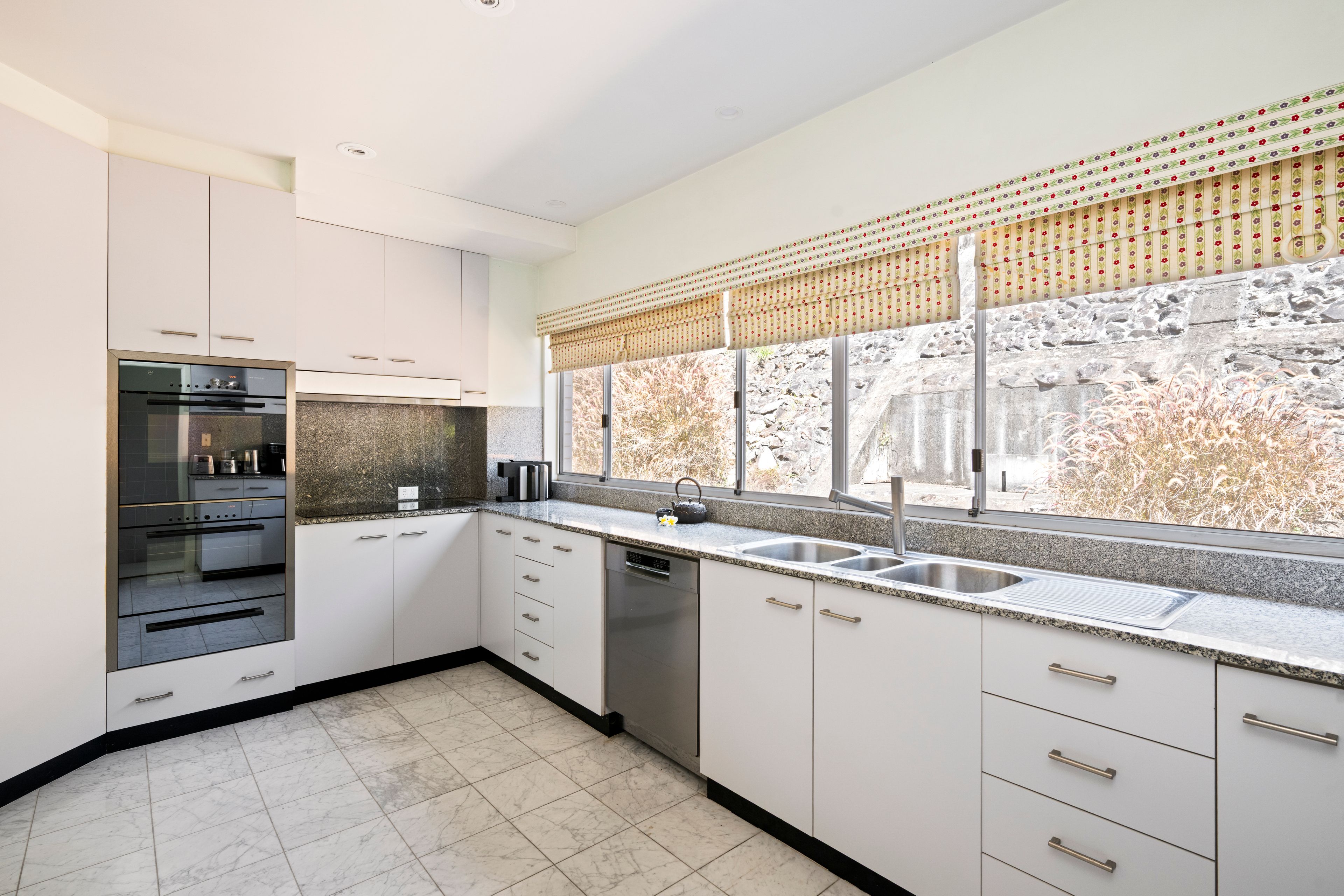 283 Eastern Valley Way, Middle Cove, NSW 2068 - House for Sale - Ray ...