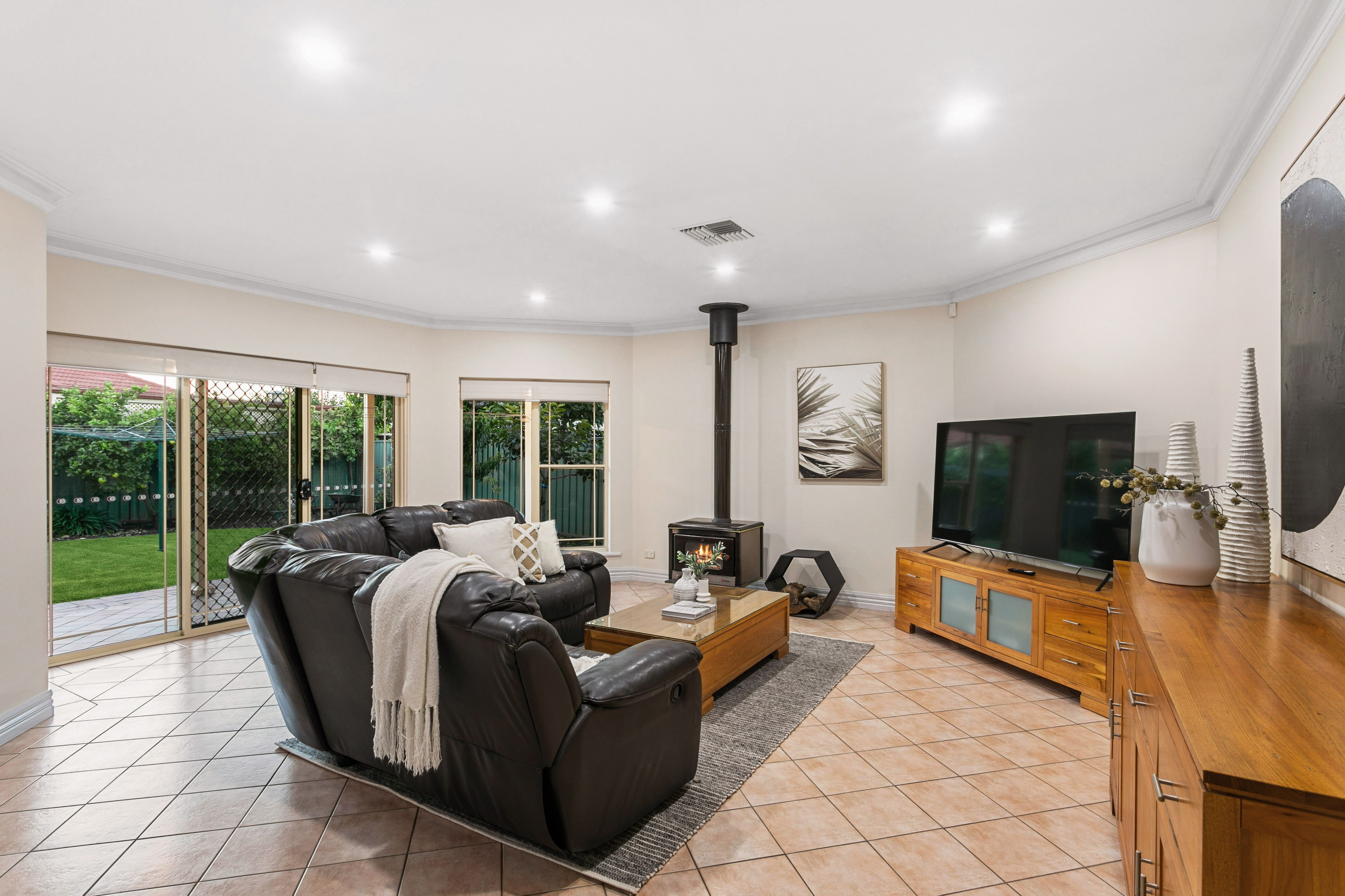 17 Cassia Crescent, Kidman Park, SA 5025 - Sold House - Ray White ...