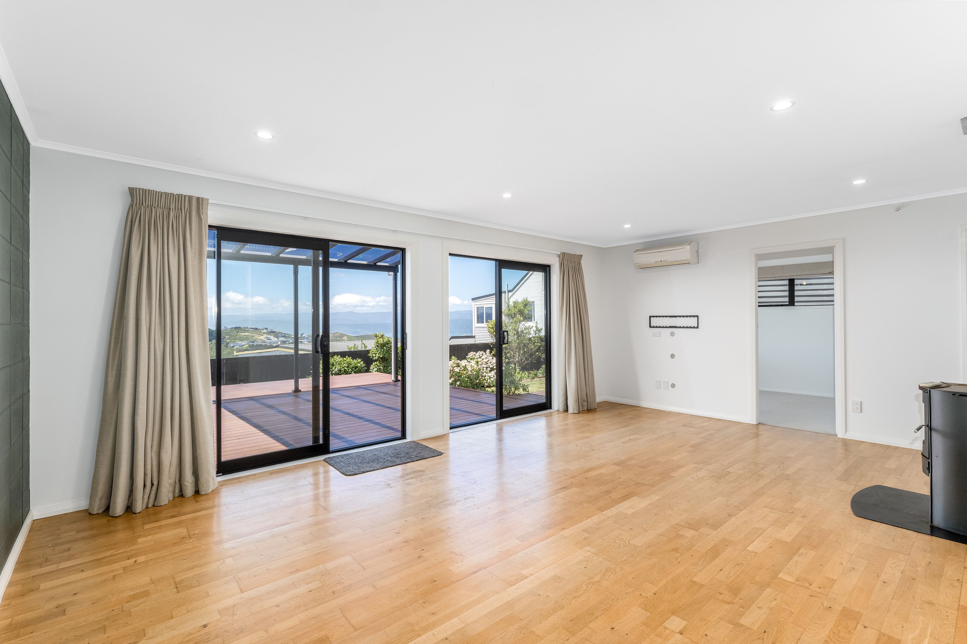 16B Nagpur Terrace, Broadmeadows, Wellington City 6035 - House for Sale ...