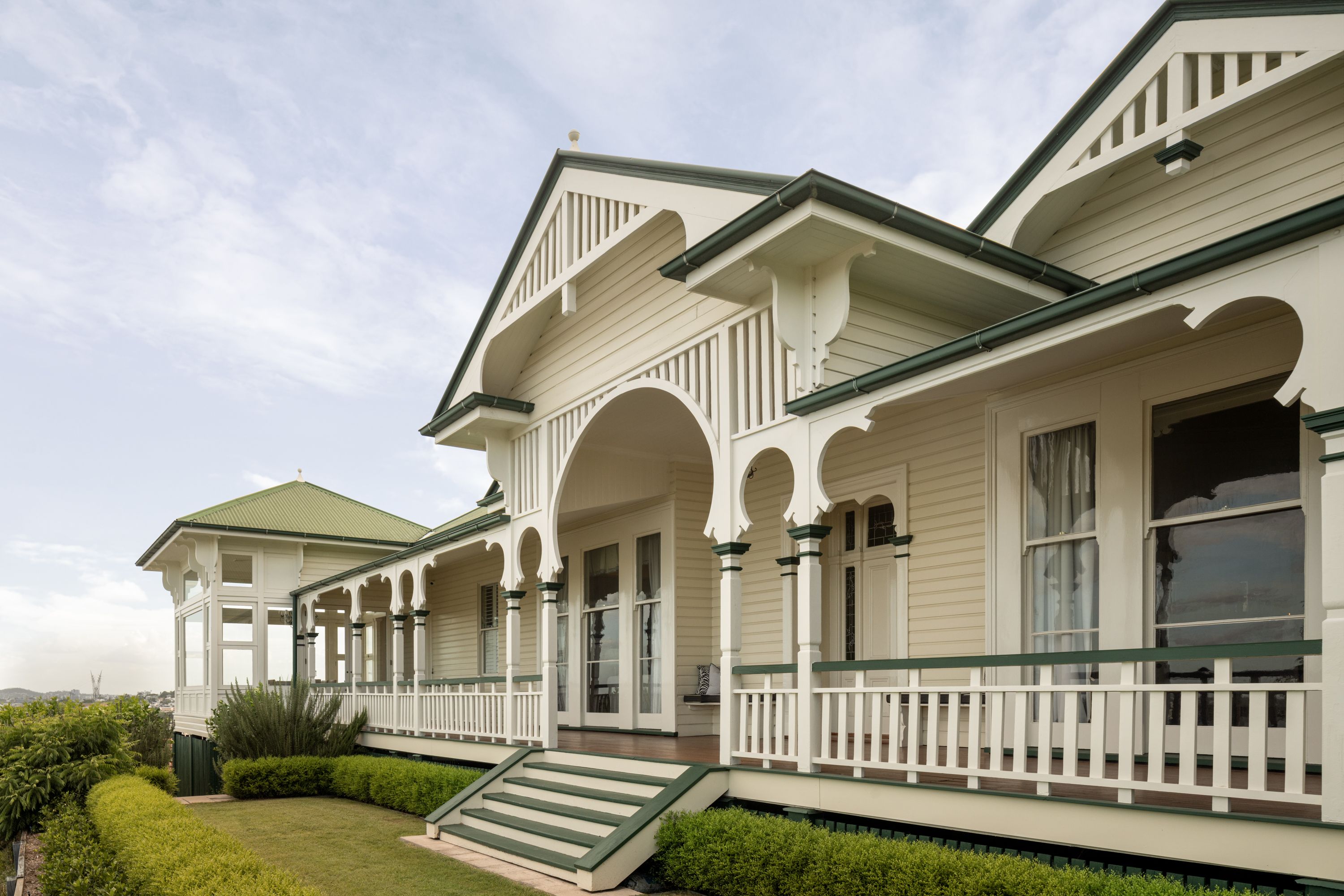 86 Hillside Crescent, Hamilton, QLD 4007 - Sold House - Ray White New Farm