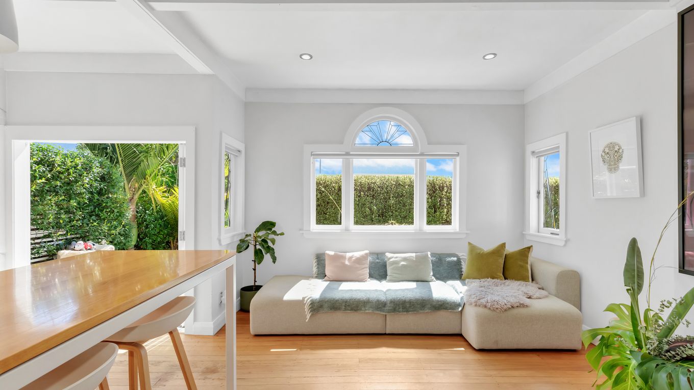 140 Point Chevalier Road, Point Chevalier, – Home For Sale • Ray White ...