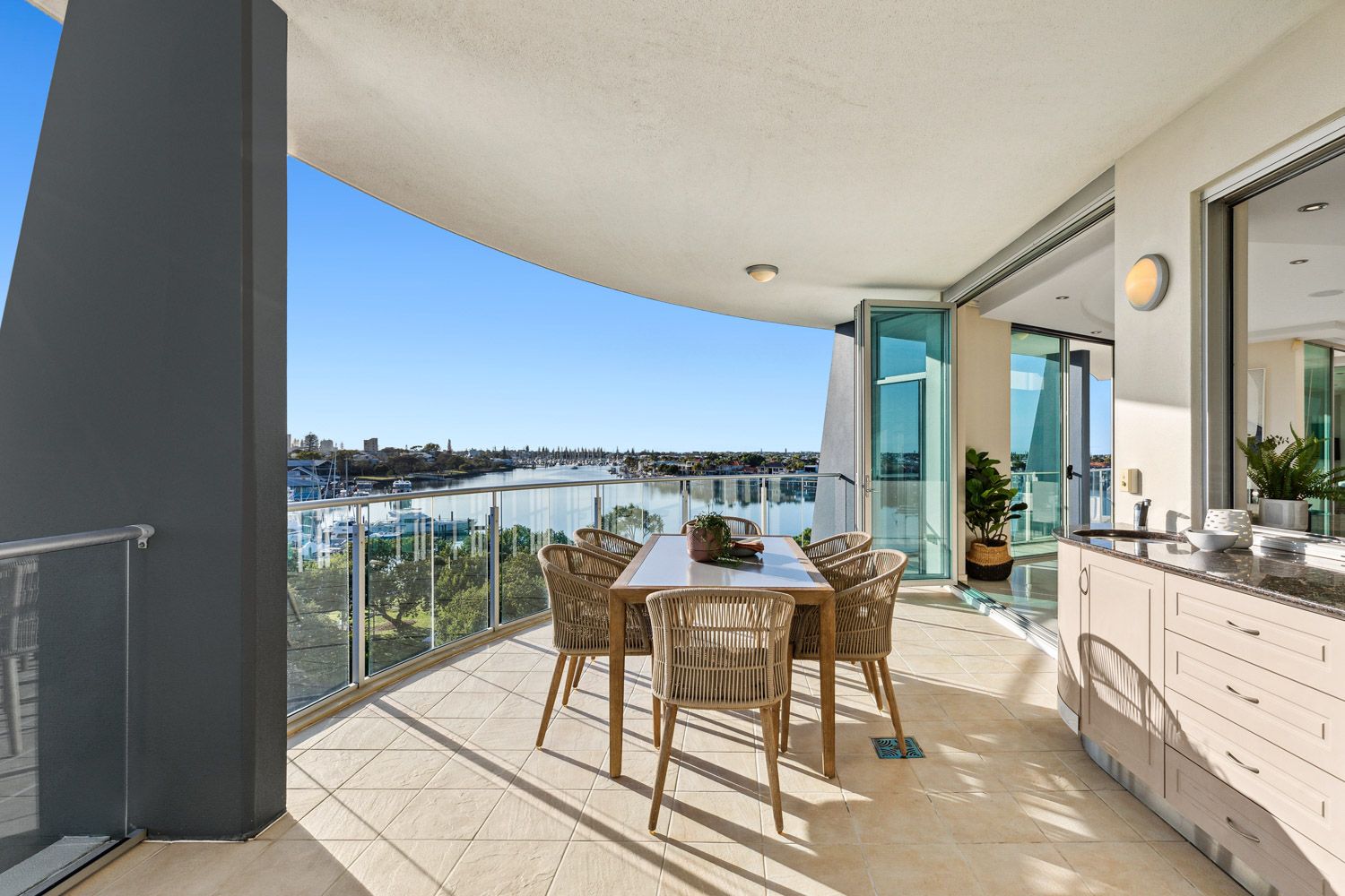 16/82-86 River Esplanade, Mooloolaba, QLD 4557 - Sold Unit - Ray White ...