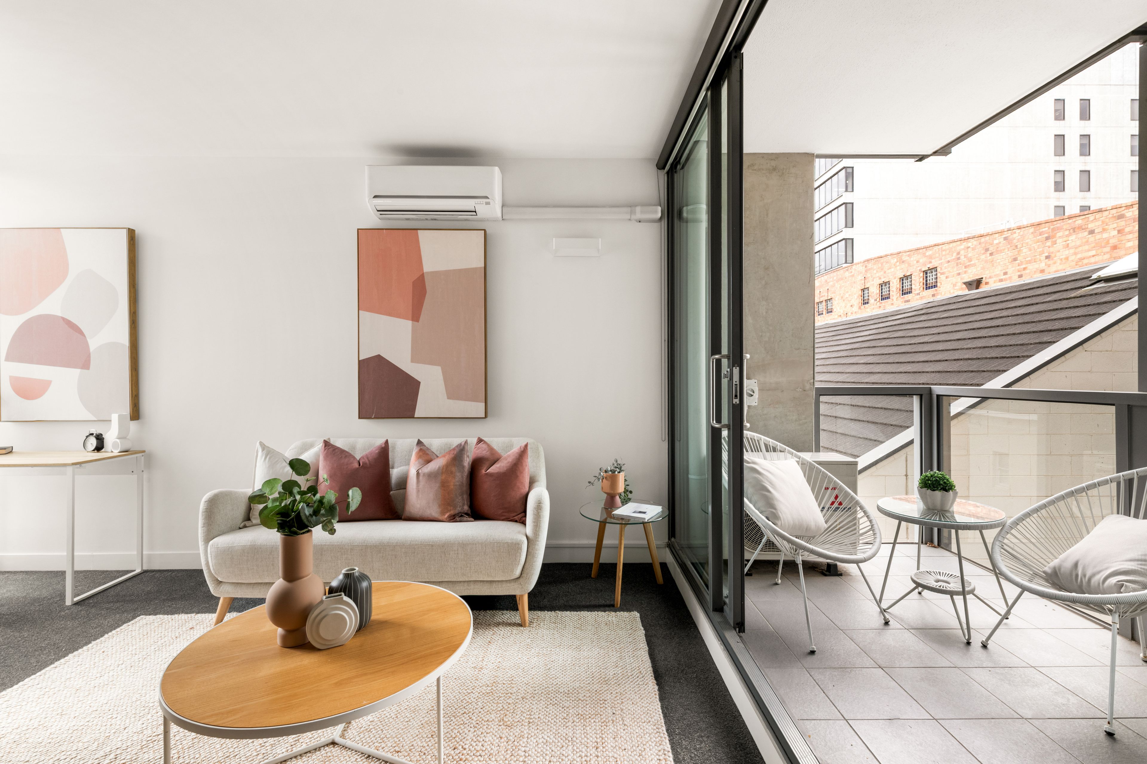 306/9 Eades Street, East Melbourne, VIC 3002 - Sold Apartment - Ray ...