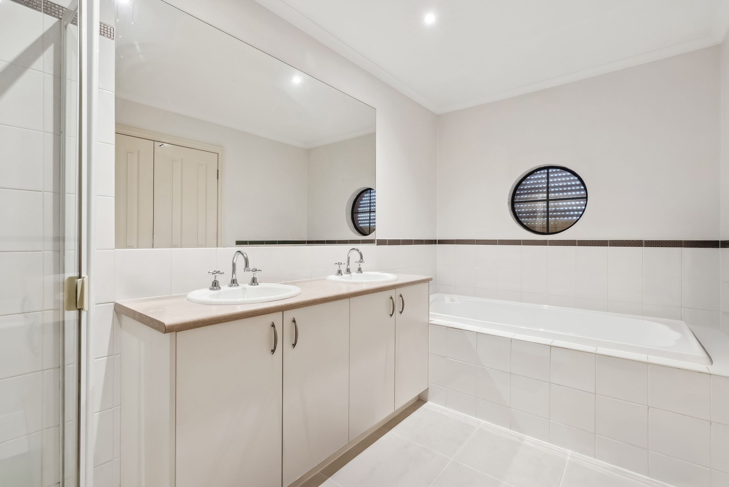 65 Jade Way, Hillside, VIC 3037 - Sold Townhouse - Ray White Taylors Lakes