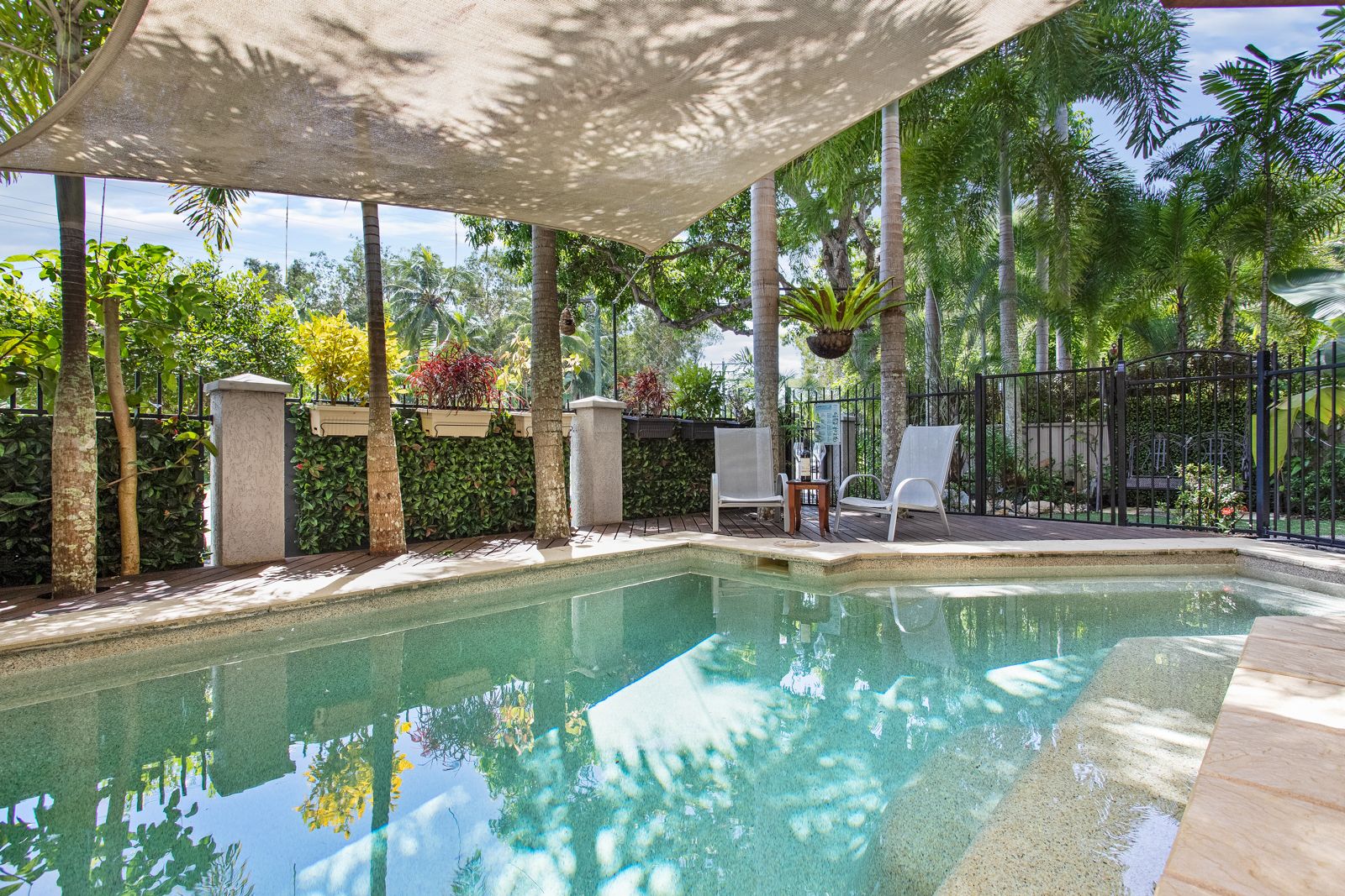 1/11 Rutherford Street,, Yorkeys Knob, QLD 4878 - Leased Unit - Ray ...