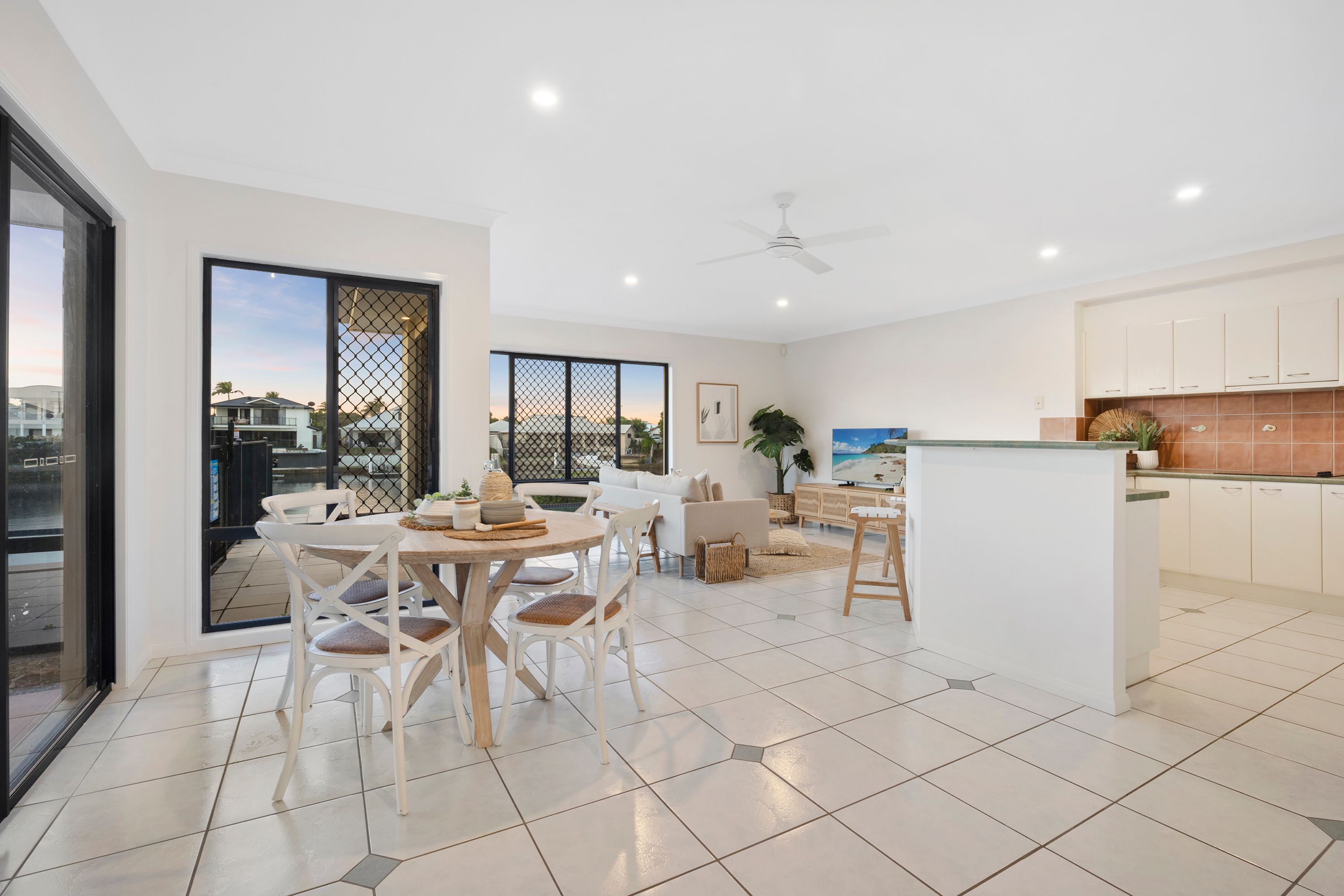 122 Sunbird Chase, Parrearra, QLD 4575 - Sold House - Ray White Kawana ...