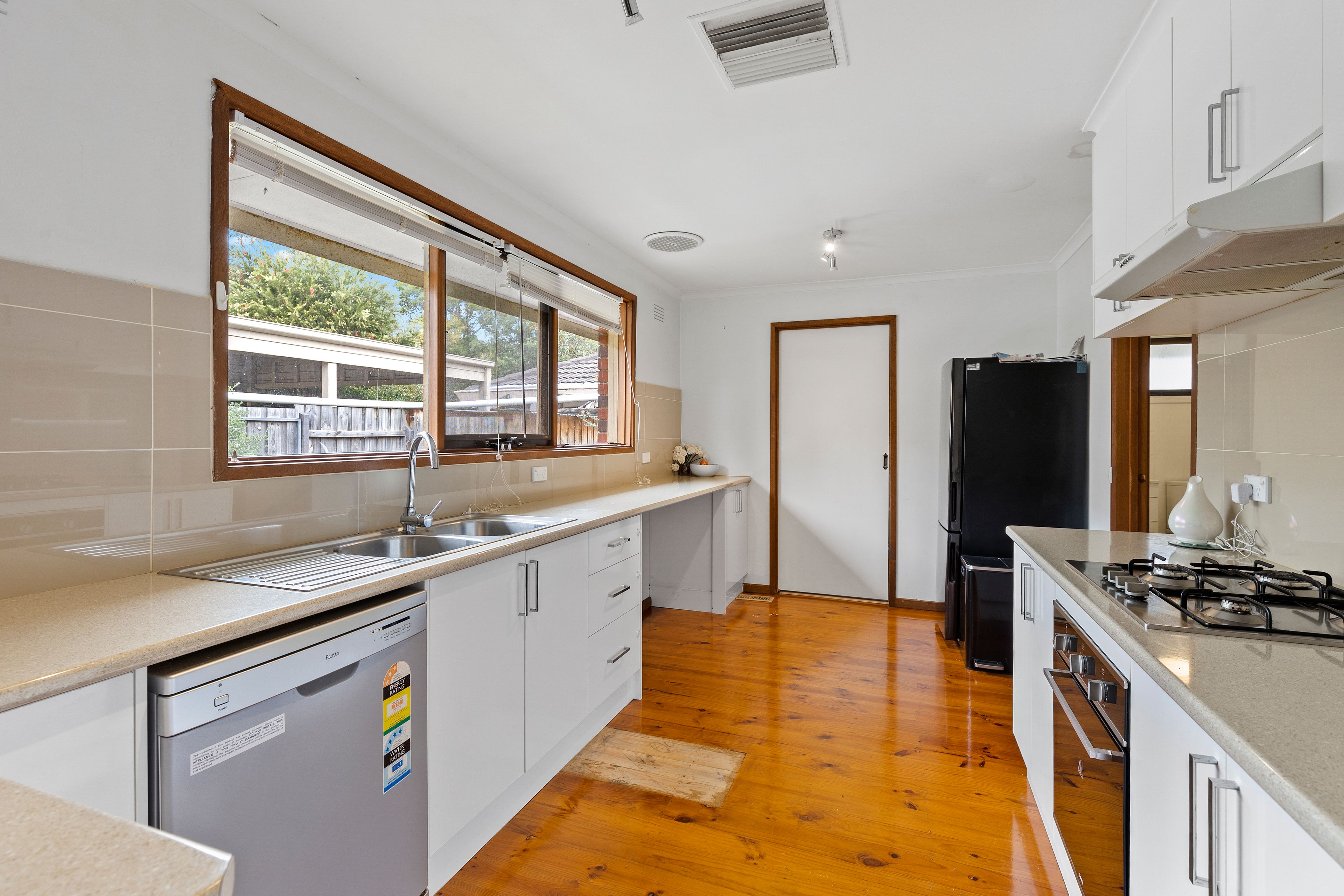 1/1780 Ferntree Gully Road, Ferntree Gully, VIC 3156 - Sold Unit - Ray ...