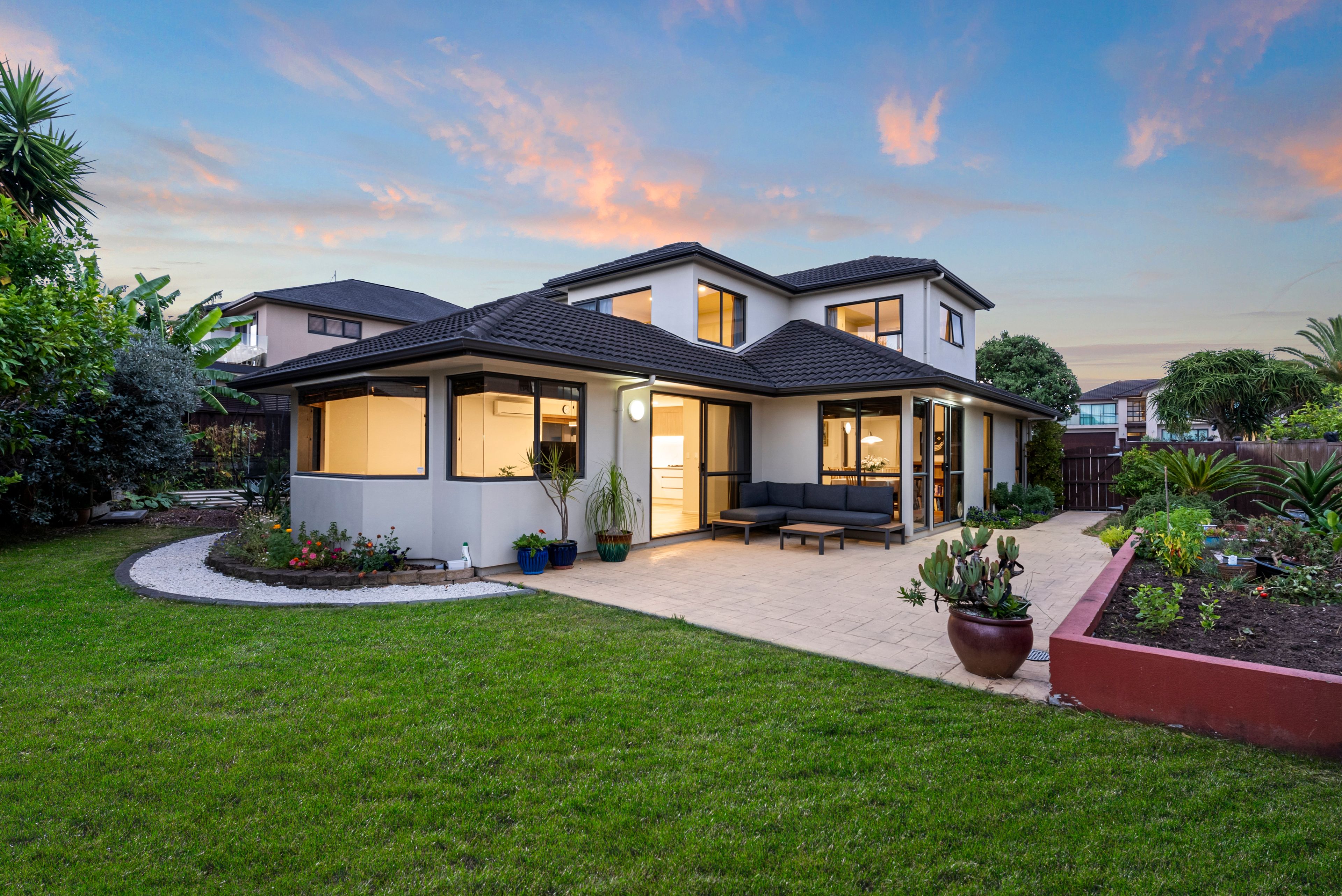 35 Waimanu Bay Drive, Te Atatu Peninsula, Waitakere City 0610 - Sold ...